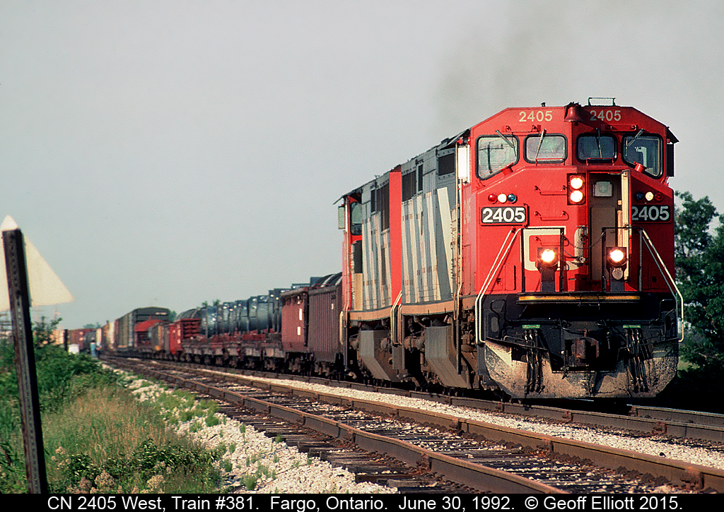 Railpictures.ca - Geoff Elliott Photo: June 30, 1992 and CN 8-40CM #2405 leads a sister on CN ...