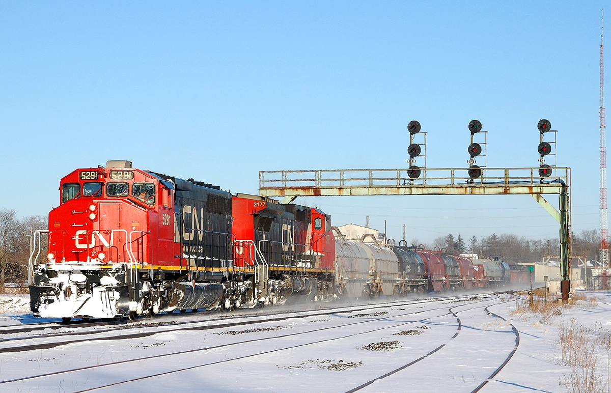 Railpictures.ca - James Gardiner Photo: CN 5291 – CN 2177 passing under the signal bridge at ...