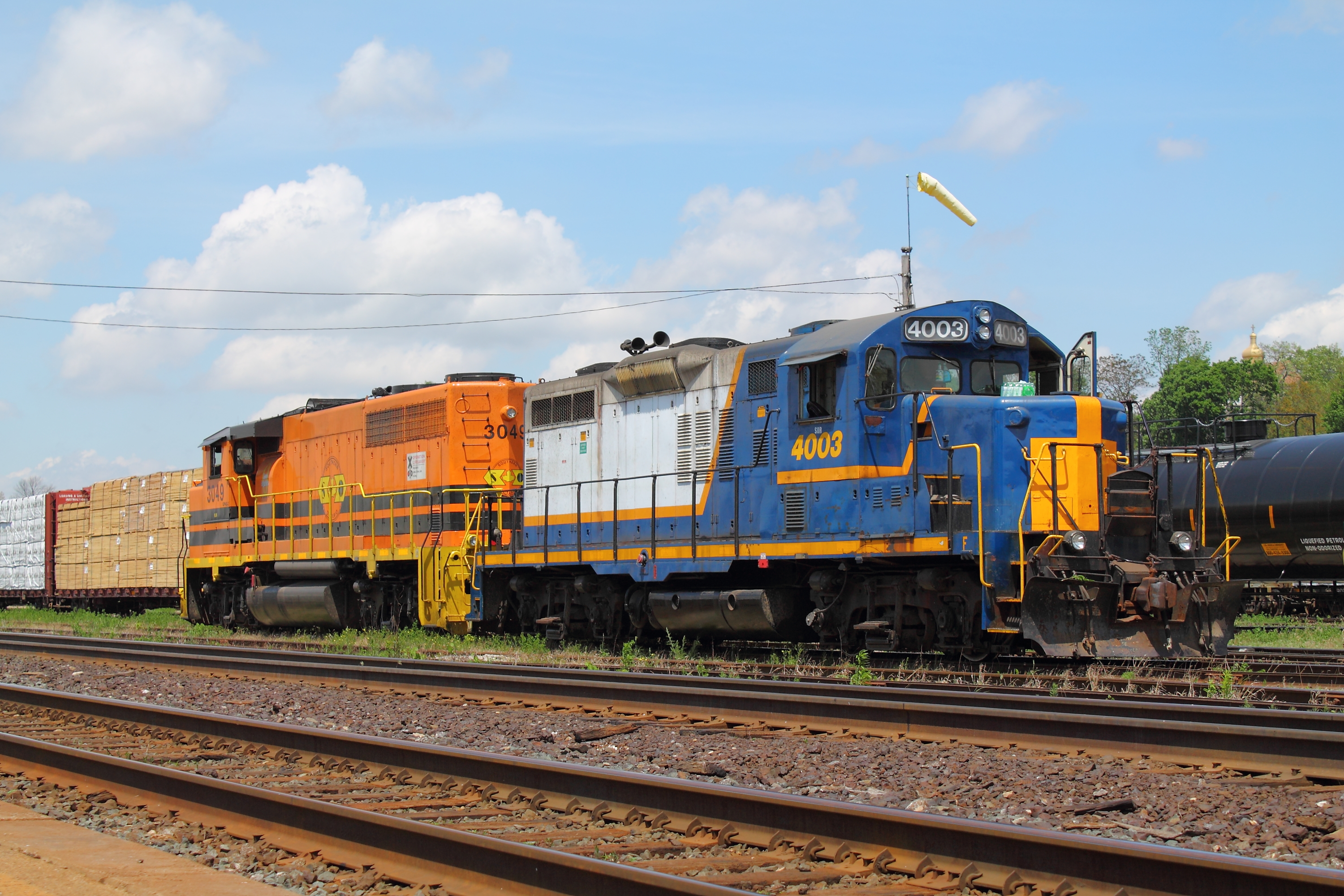 Railpictures.ca - Joseph Bishop Photo: SOR 496 sits in the yard at Brantford after arriving from ...