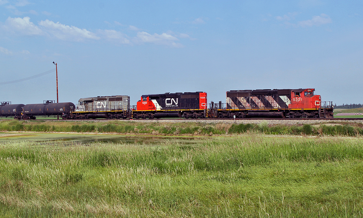 Railpictures.ca - colin arnot Photo: SD40-2(W)’s CN 5321 and 5335 with ex GTW SD40-3 5943 ...