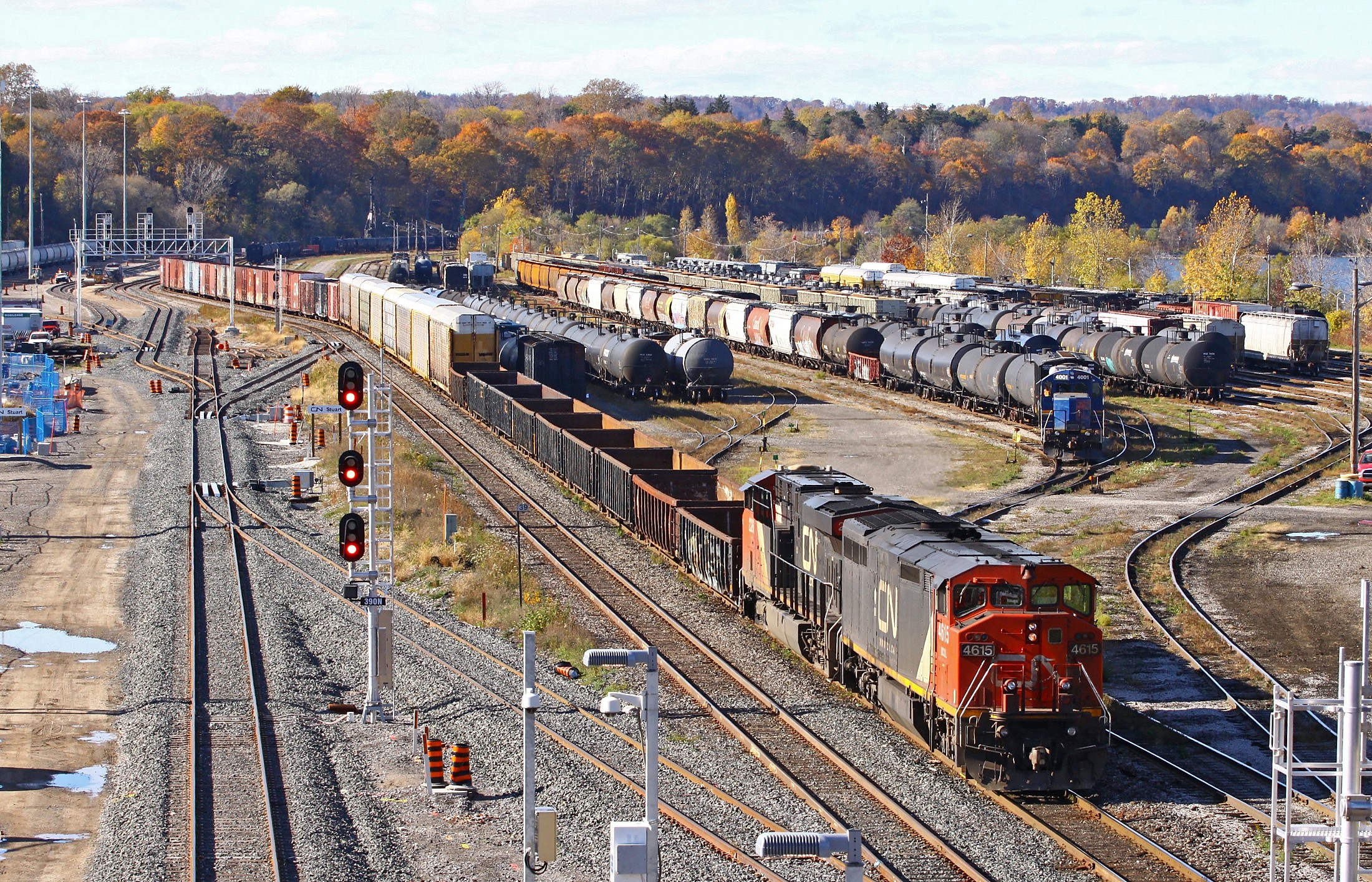 Railpictures.ca - Mark MacCauley Photo: I don’t know about everybody else, but I could spend all ...
