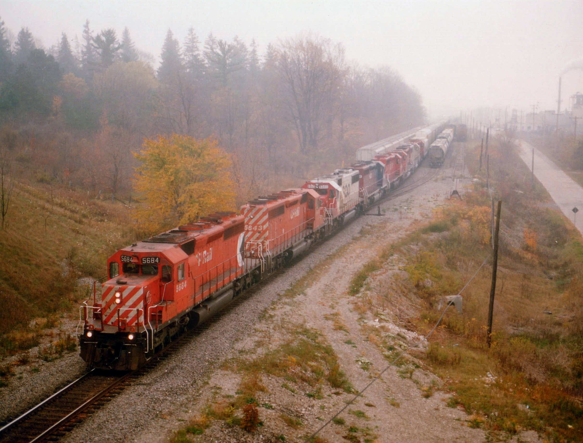 Railpictures.ca - A.W. Mooney Photo: T’was a nice morning for a day off so I thought I would nip ...