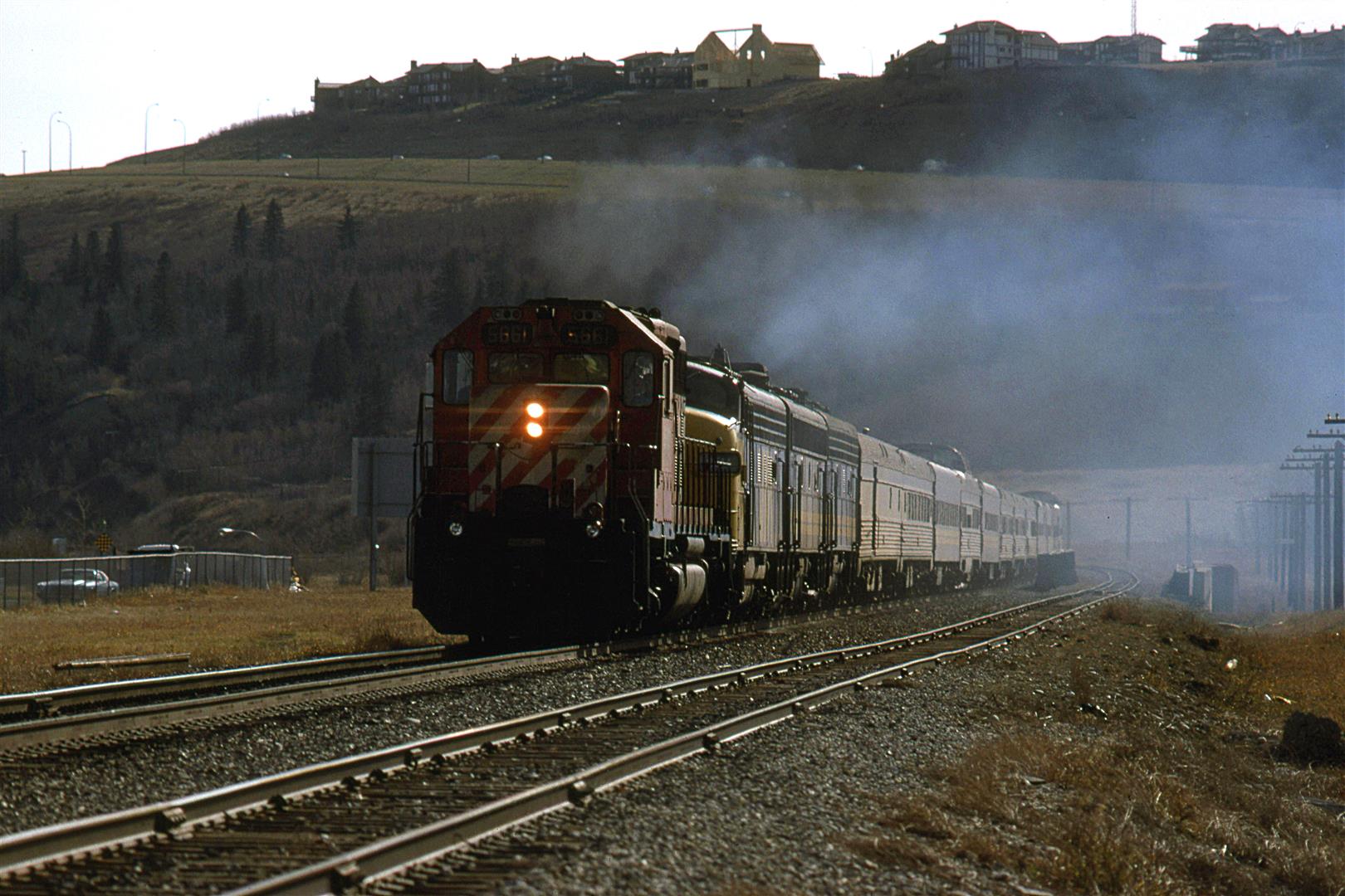 Railpictures.ca - Steve Young Photo: It looks like all three VIA F units are putting out exhaust ...