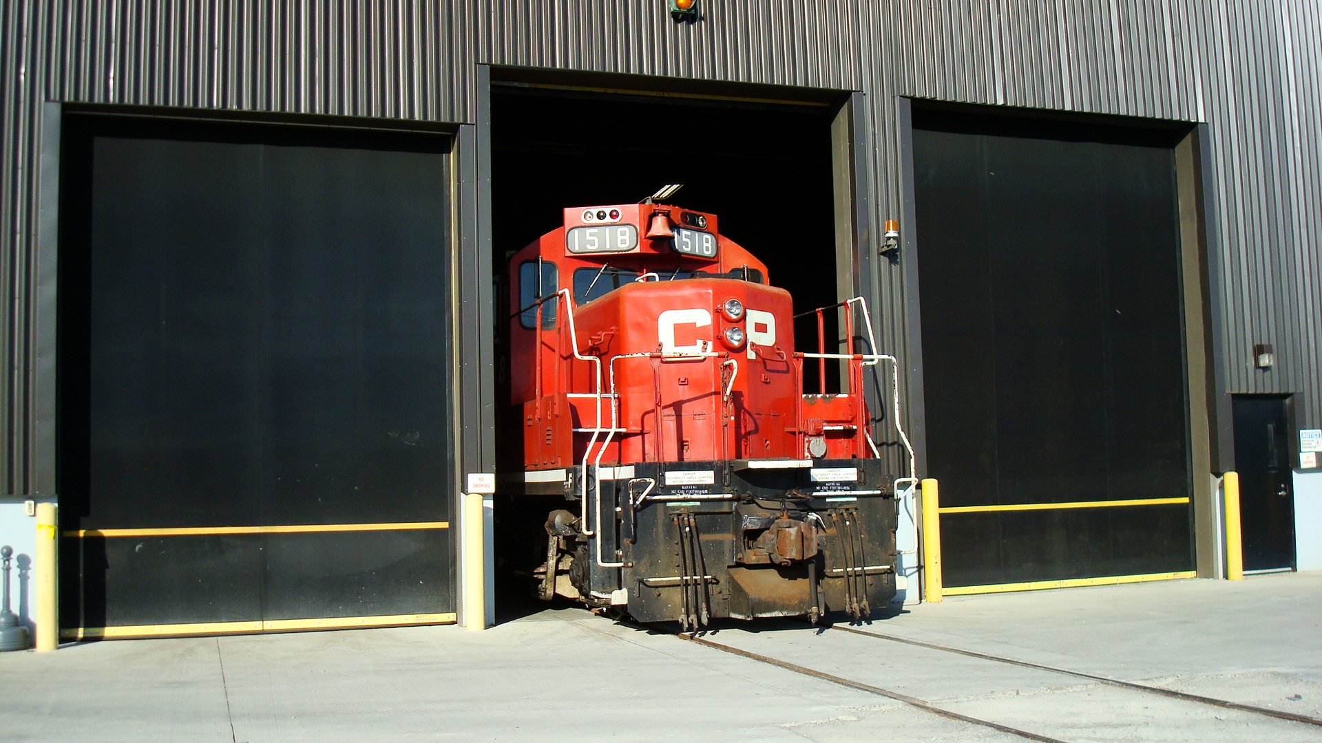 Railpictures.ca - Paul Santos Photo: GP9u pokes it’s nose out of plant #2 at Agincourt Yard ...