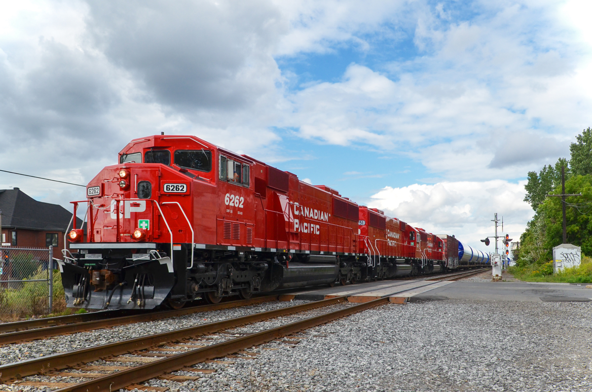 Railpictures.ca - Michael Berry Photo: Fresh ex-SOO power on a windmill train. CP 6262, CP 6251 ...
