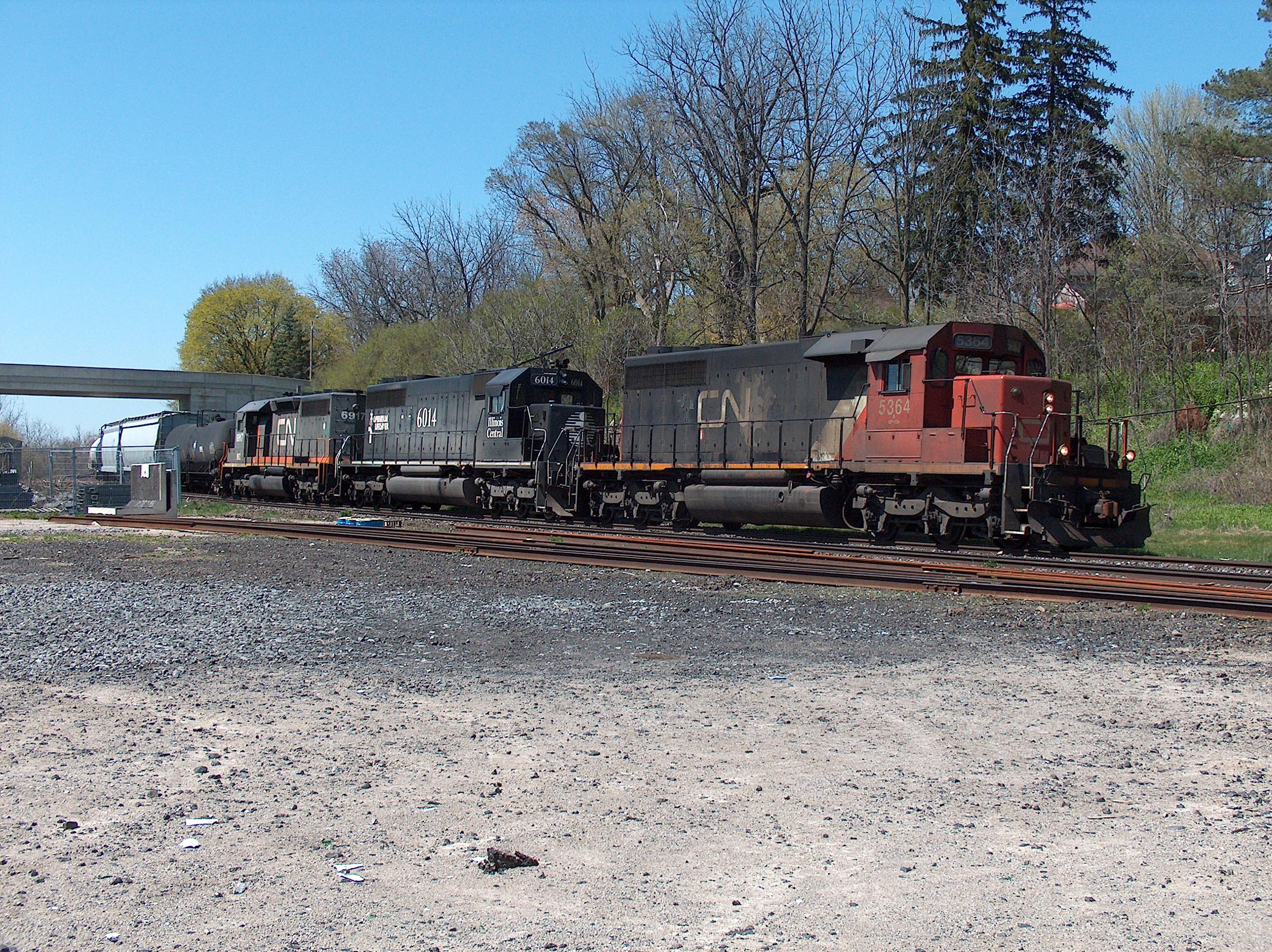 Railpictures.ca - Kevin Flood Photo: On a beautiful spring day, a CN eastbound freight (CN 330 ...