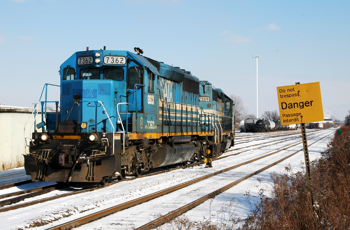 Railpictures.ca - James Gardiner Photo: 431 backing into the yard at Kitchener with GSCX 7362 ...