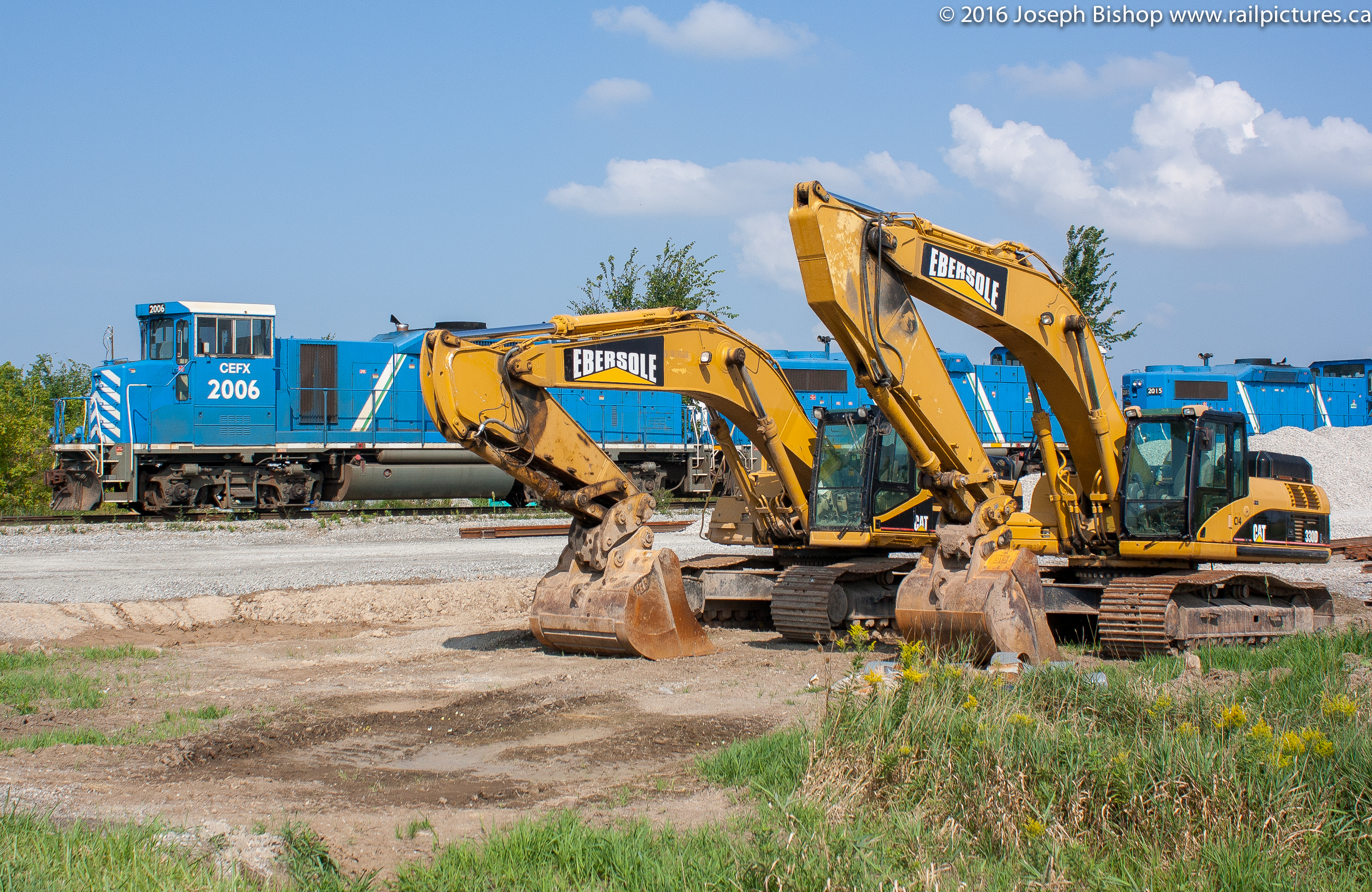 Railpictures.ca - Joseph Bishop Photo: Back in August of 2013, RLHH 595 sits at Garnet Ontario ...