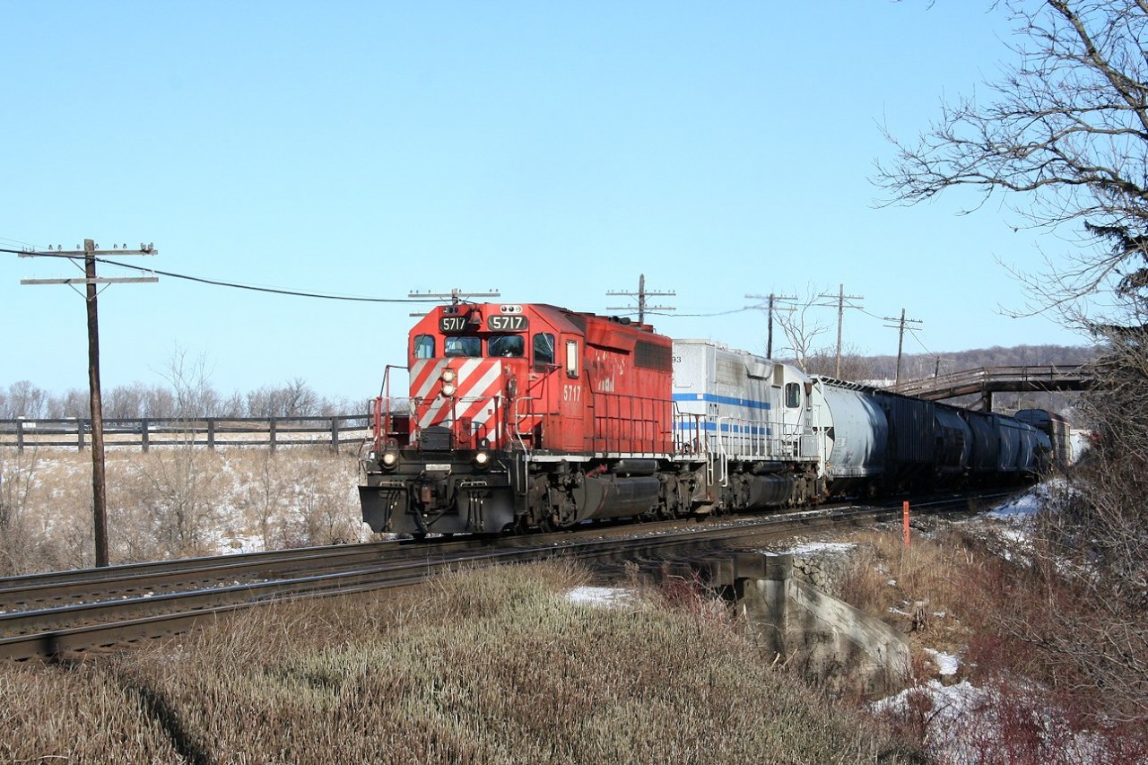Railpictures.ca - Chris van der Heide Photo: Faded CP SD40-2 5717 leads a rare SD40P on a ...