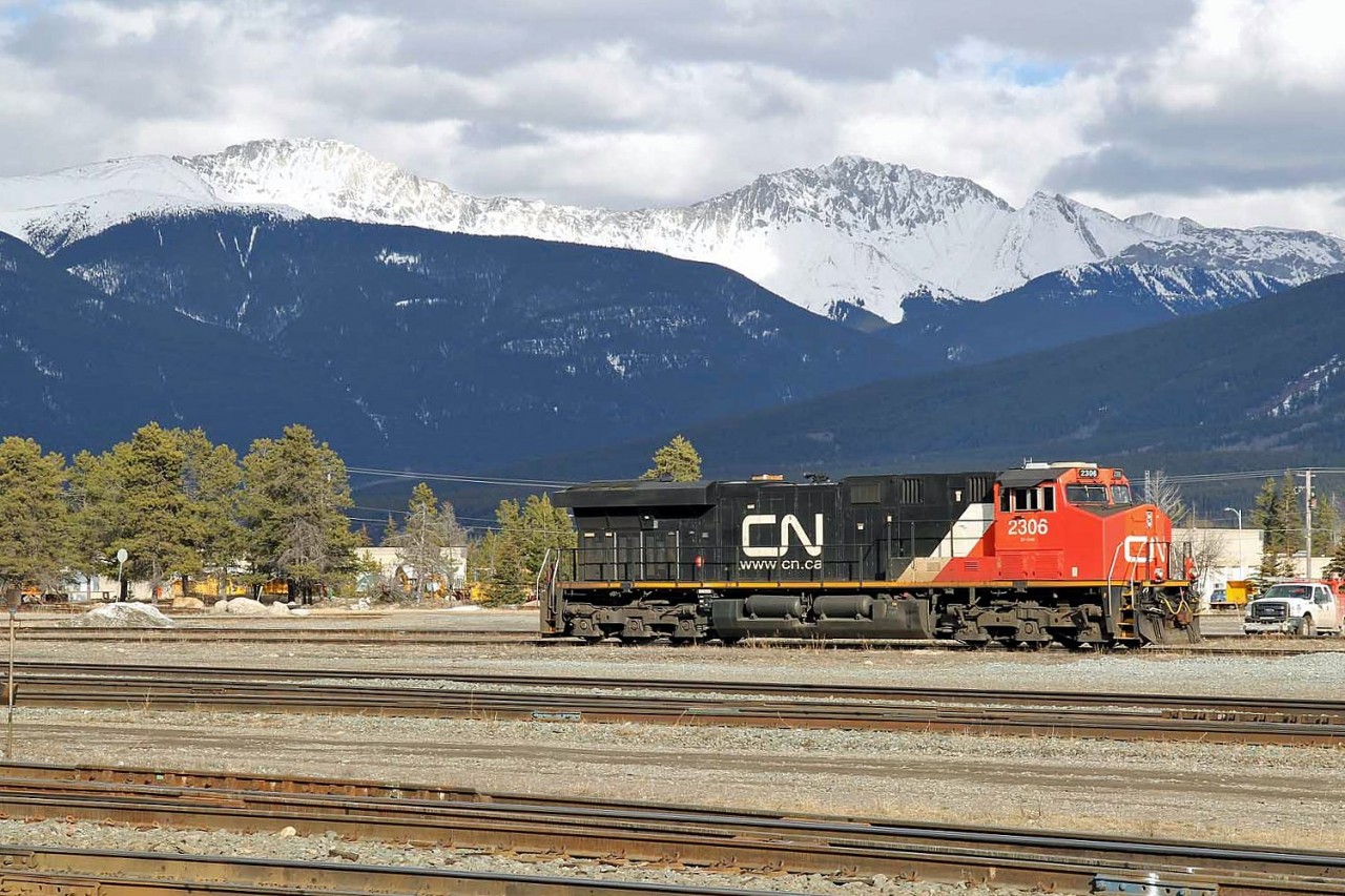 Railpictures.ca - colin arnot Photo: ES44DC, CN 2306 sits in the sun at the west end of Jasper ...