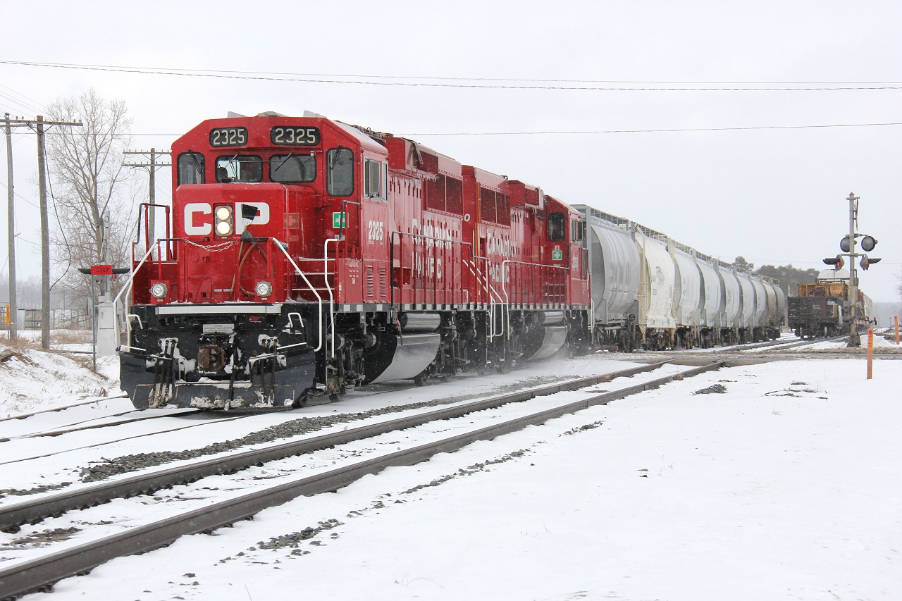 Railpictures.ca - Kevin Flood Photo: The London Pick-Up (CP T69) makes its way into Ayr to lift ...