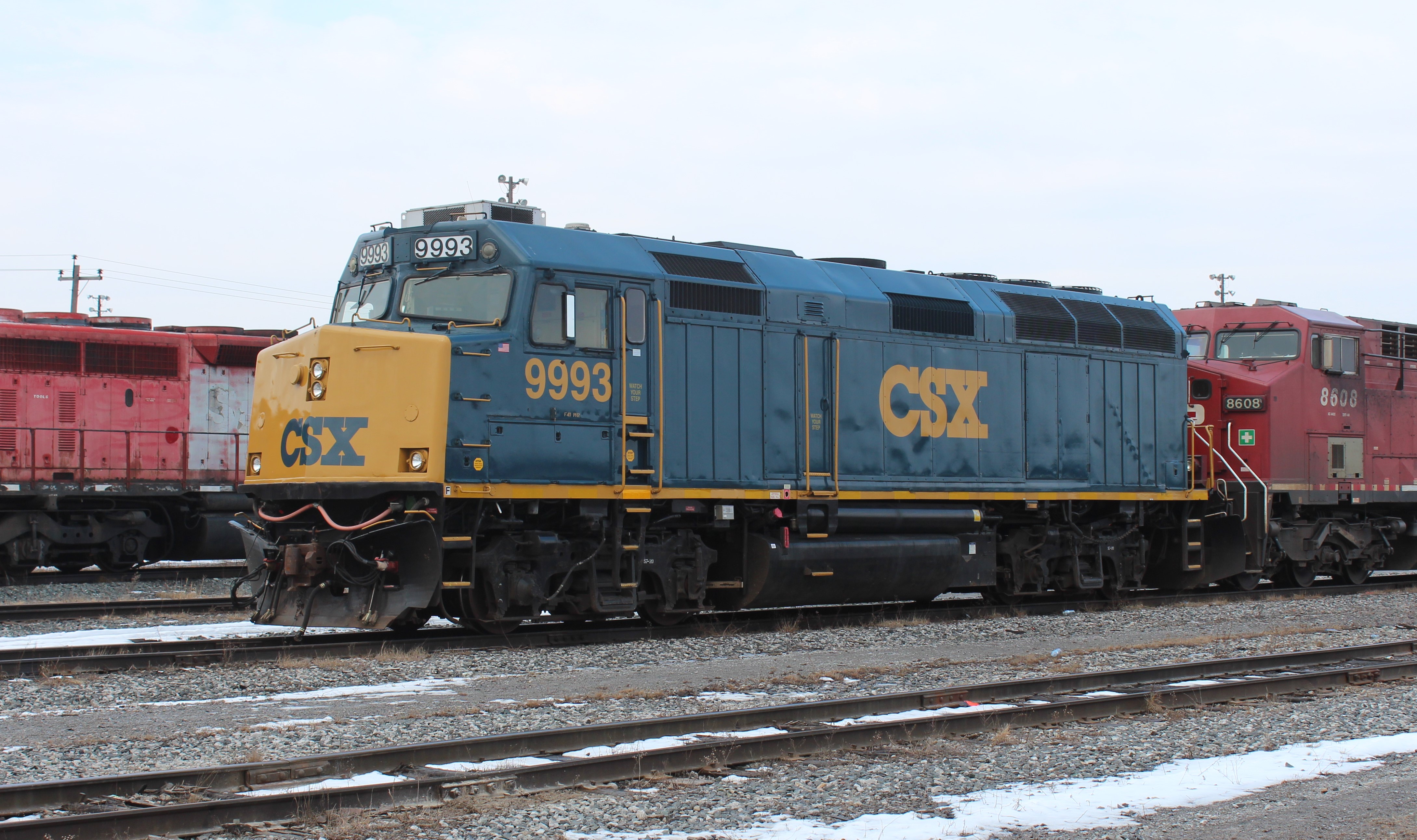 Railpictures.ca - Paul Santos Photo: This F40PH-2 sure looks out of place at Agincourt instead ...