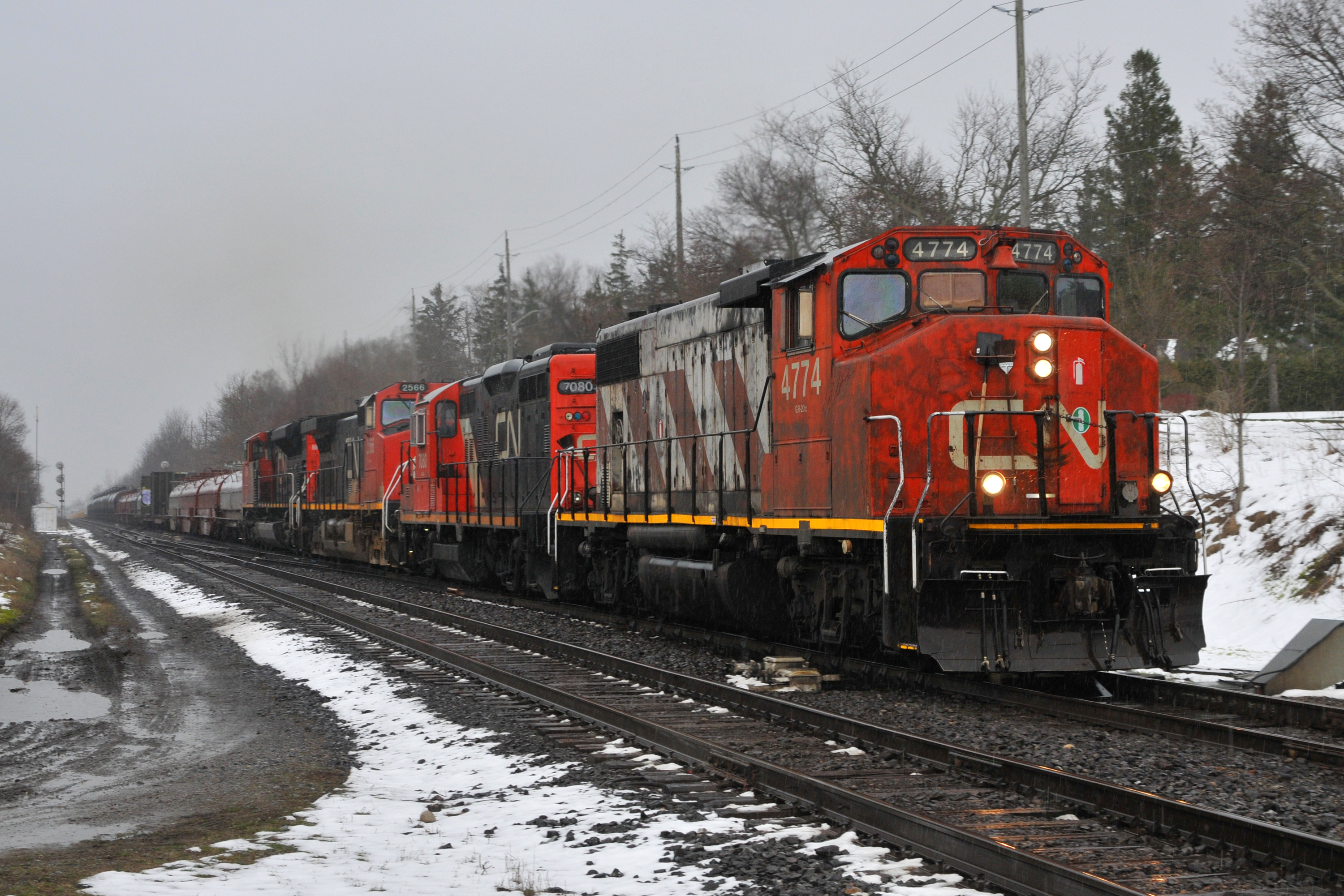 Railpictures.ca - James Gardiner Photo: CN 4774 – CN 7080 on L55131 07 provide some help to the ...