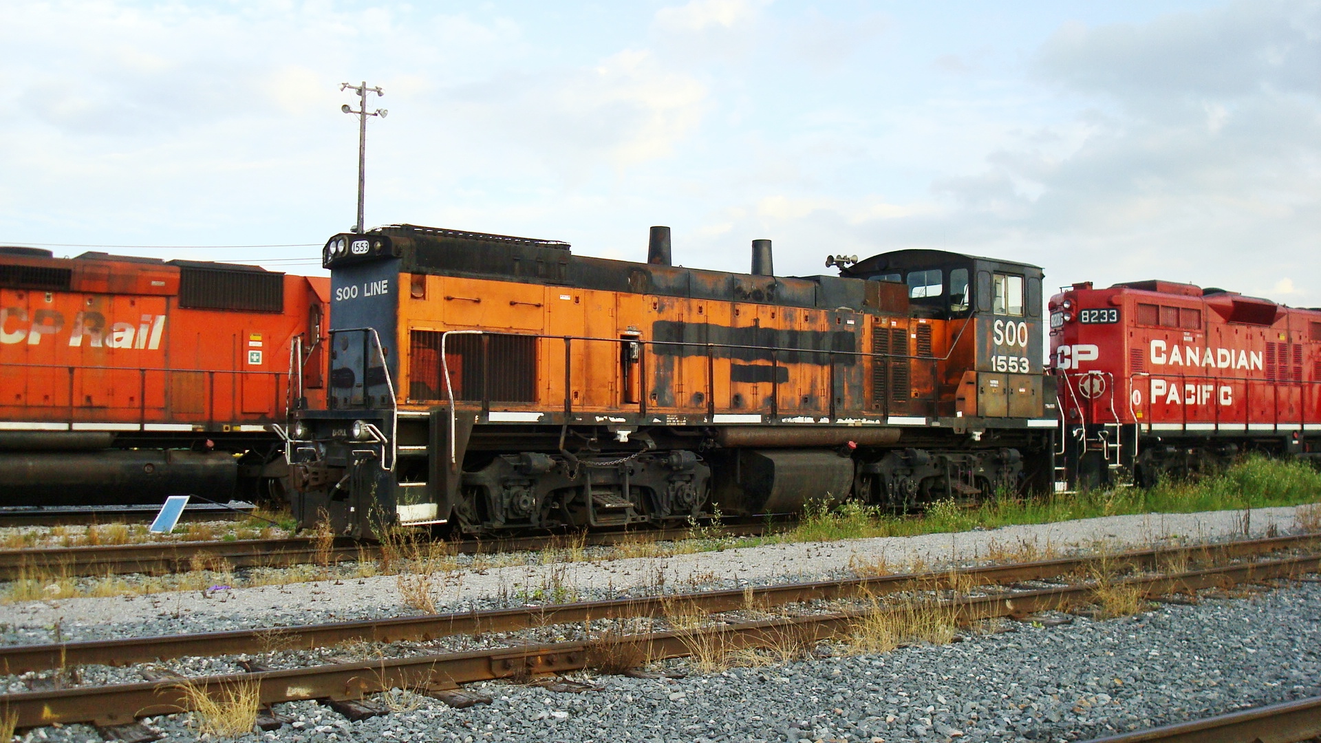 Railpictures.ca - Paul Santos Photo: Built in 1975 as Milwaukee Road #487 and acquired by SOO ...