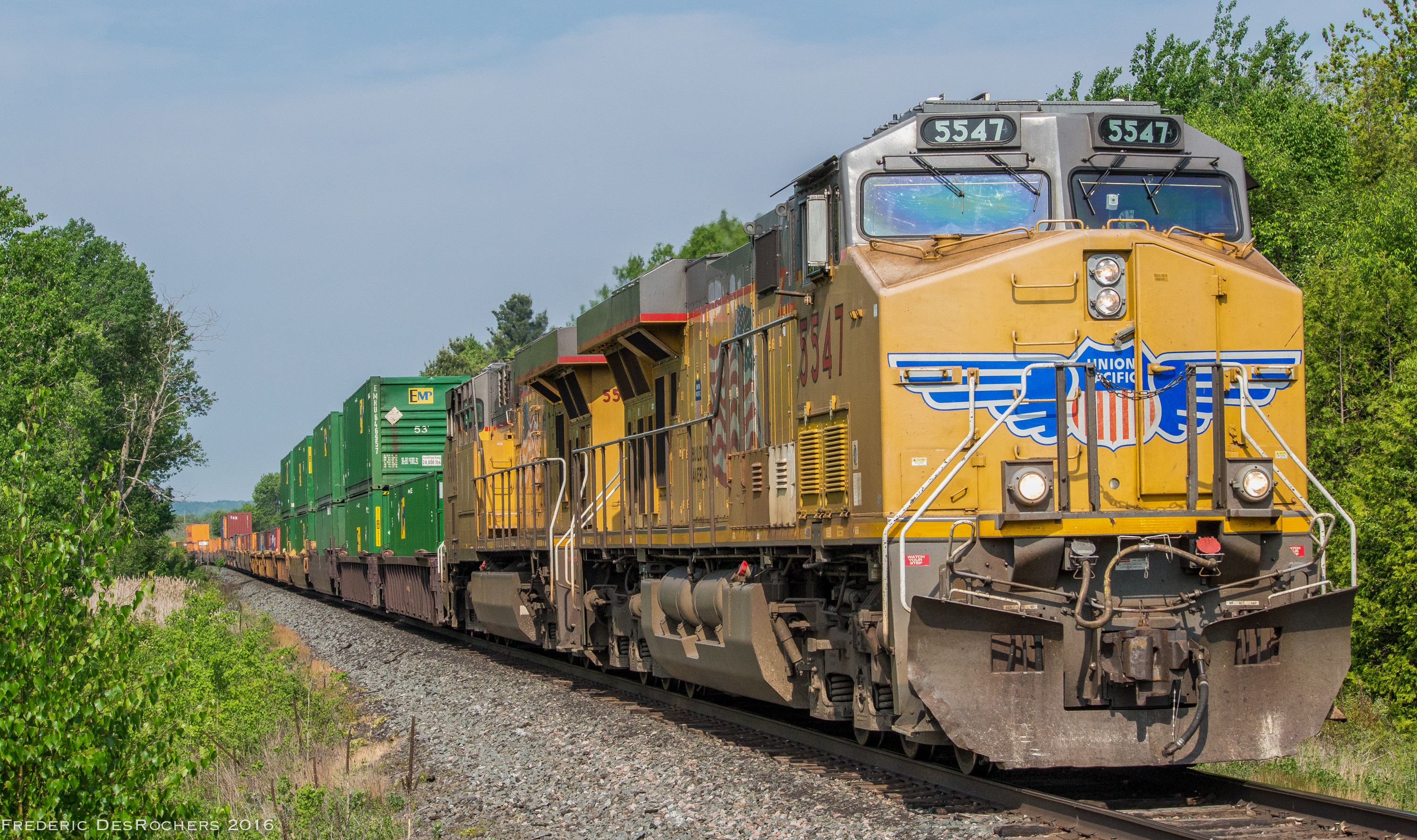 Railpictures.ca - Frederic DesRochers Photo: An Eastbound UP..I mean CP..stack train comes ...