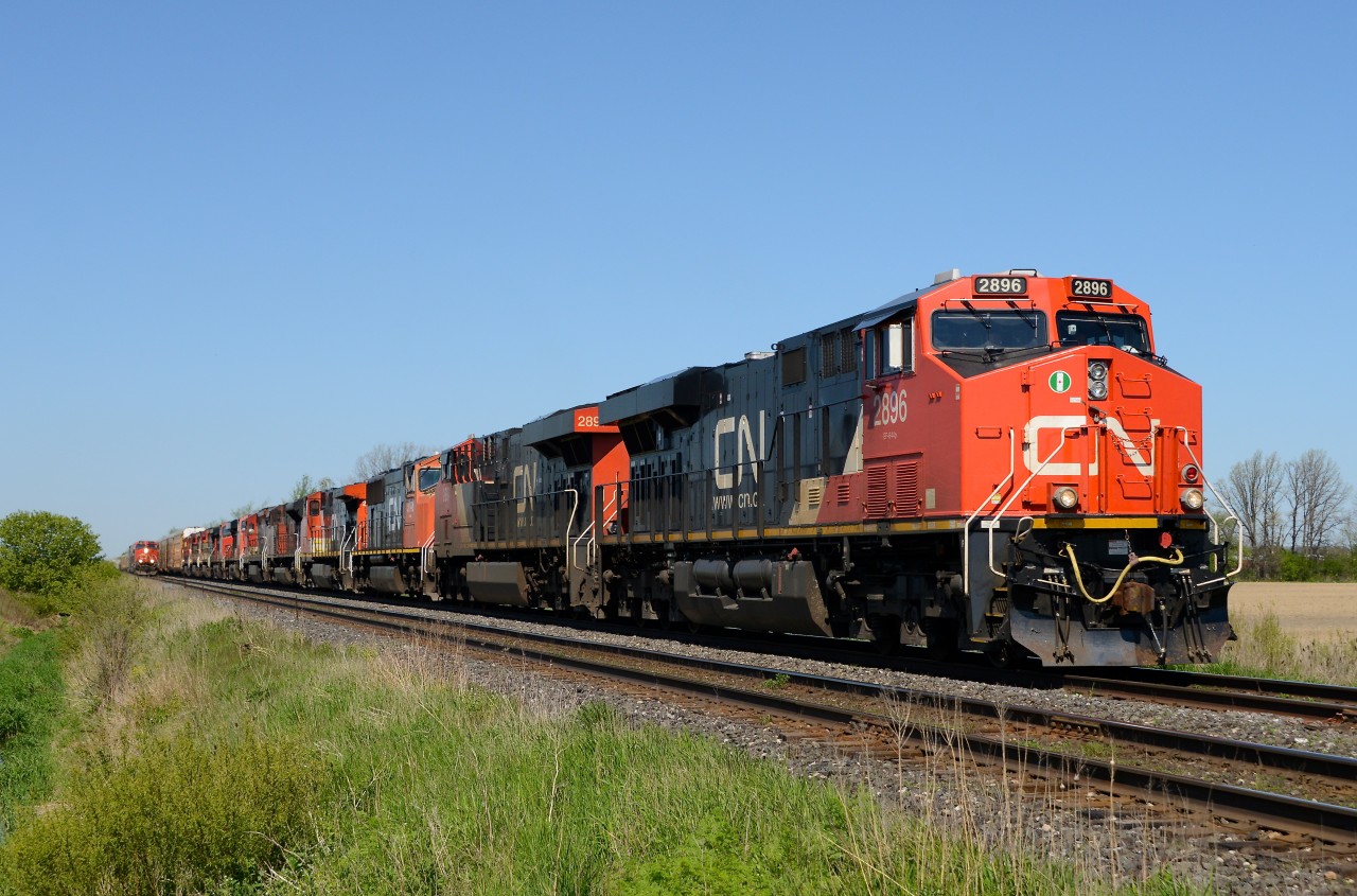 Railpictures.ca - Marc Dease Photo: Train 396 led by CN 2896 with an incredible 11 unit lash up ...