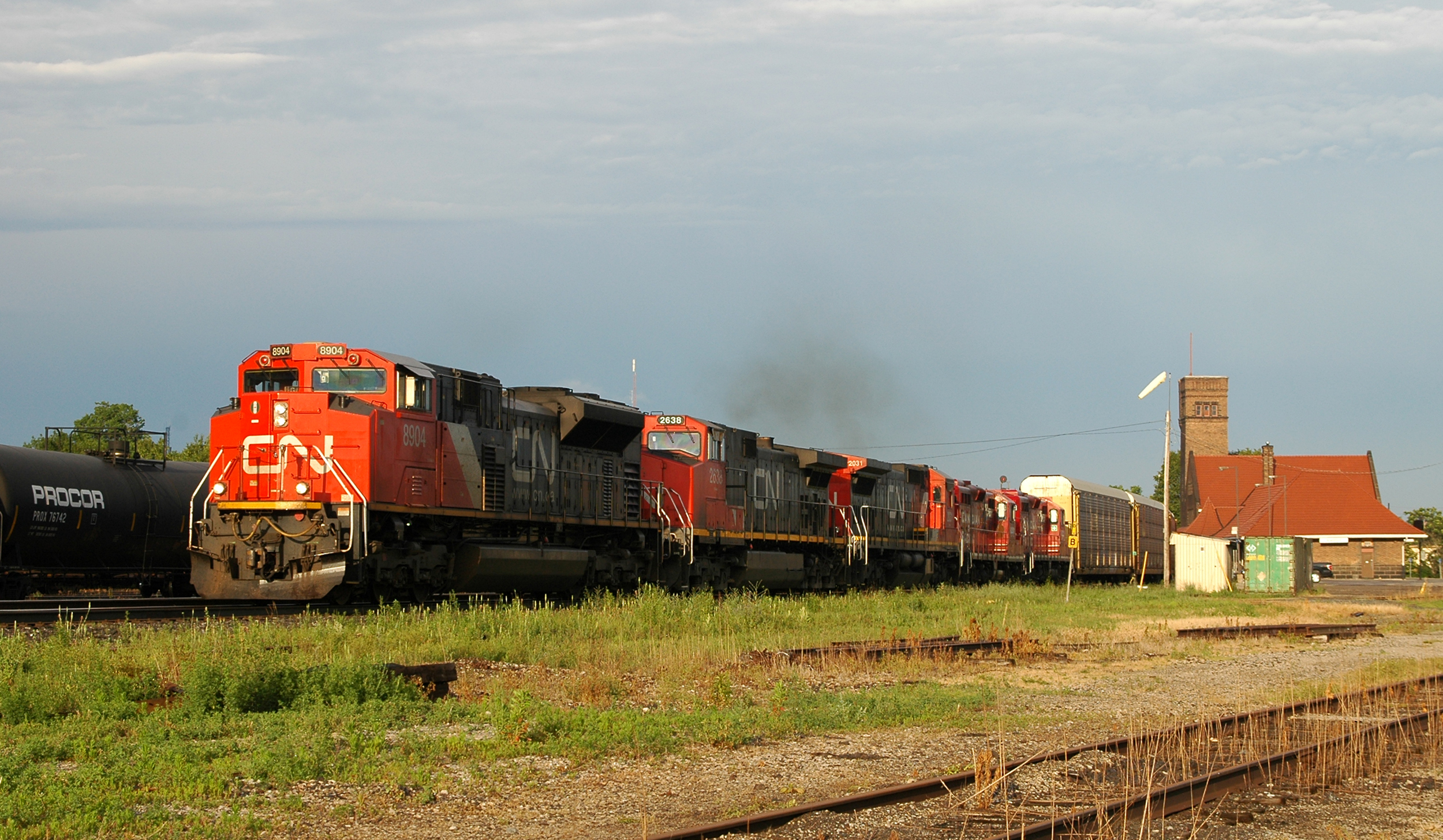 Railpictures.ca - James Gardiner Photo: CN 8904, CN 2638, CN 2031, CP 8201, and CP 8223 lead 399 ...