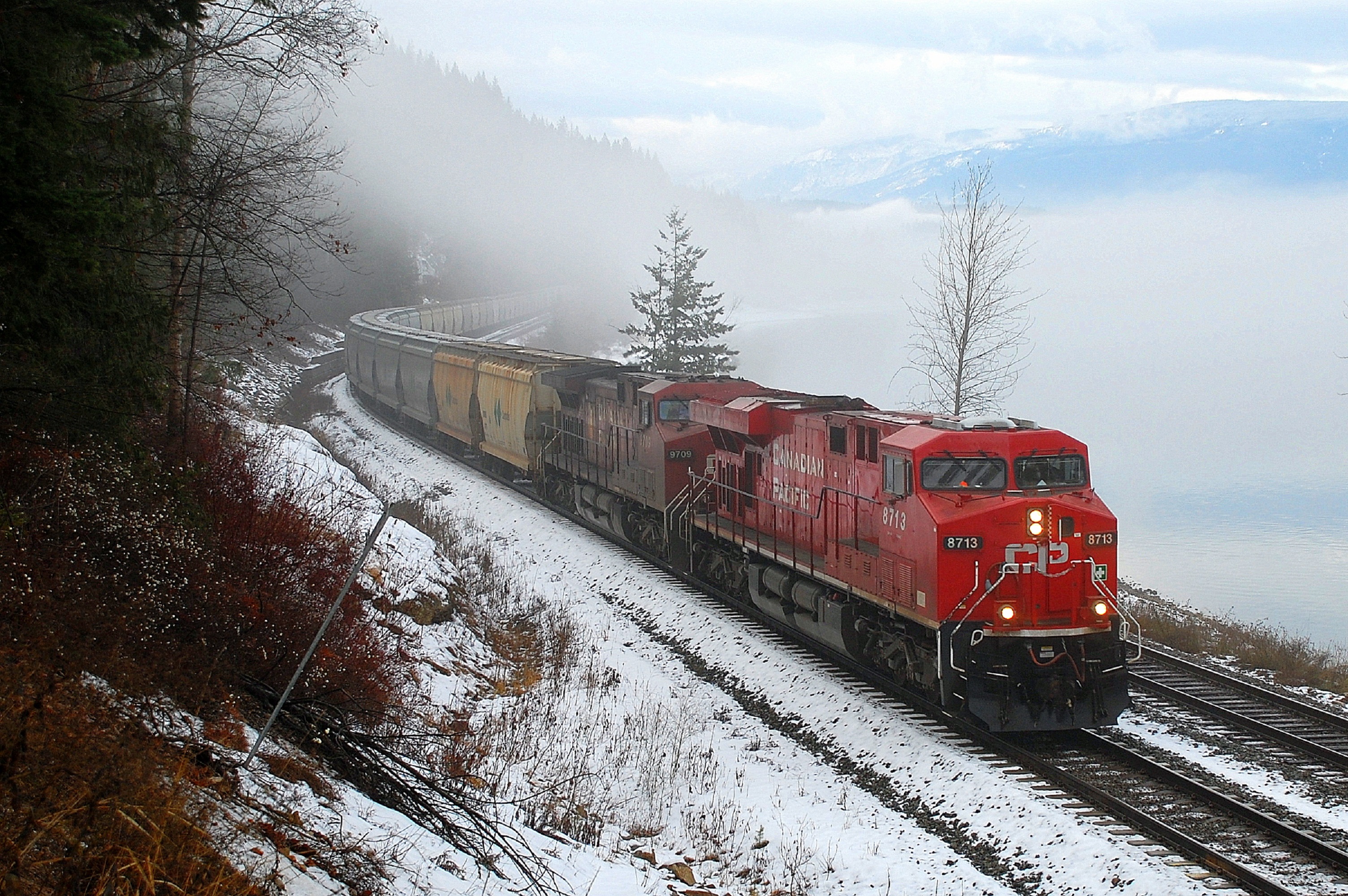 Railpictures.ca - Richard Hart Photo: CP 8713 leads an eastbound load of empty potash cars ...