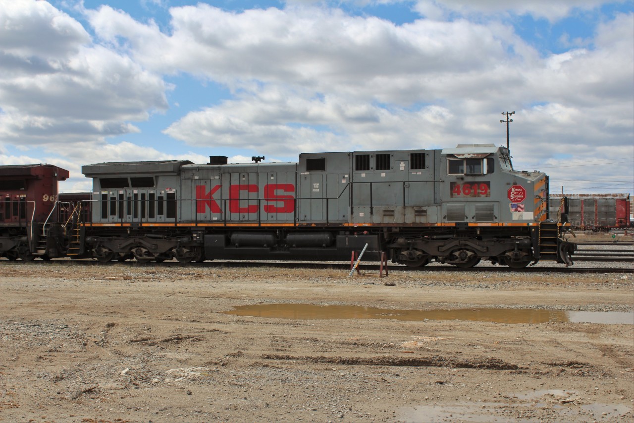 Railpictures.ca - Paul Santos Photo: Kansas City Southern GE AC4400. The original number of this ...