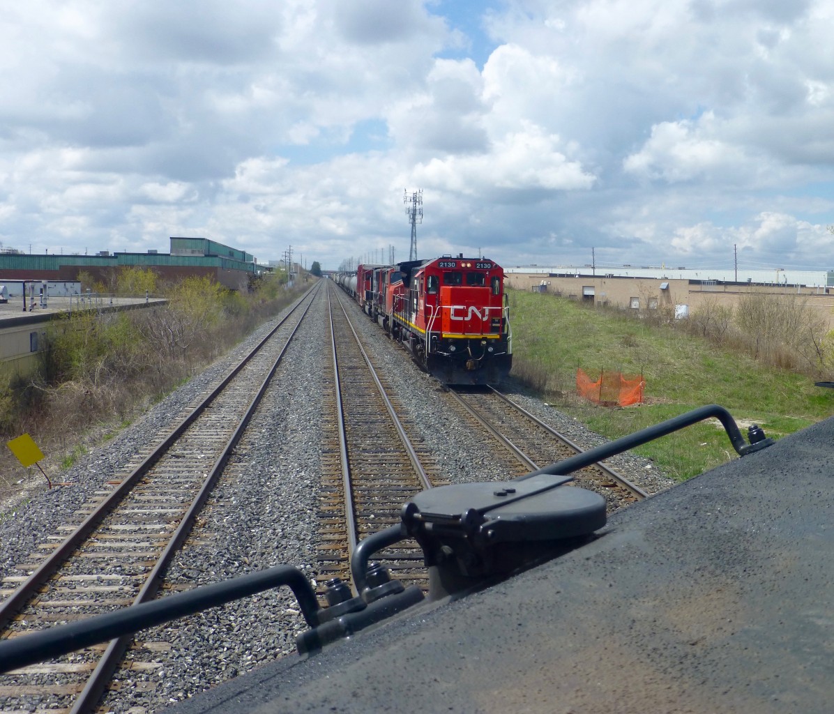 Railpictures.ca - ngineered4u Photo: CN 382 lead by CN 2130, former UP 9095 nee CNW 8547 drifts ...