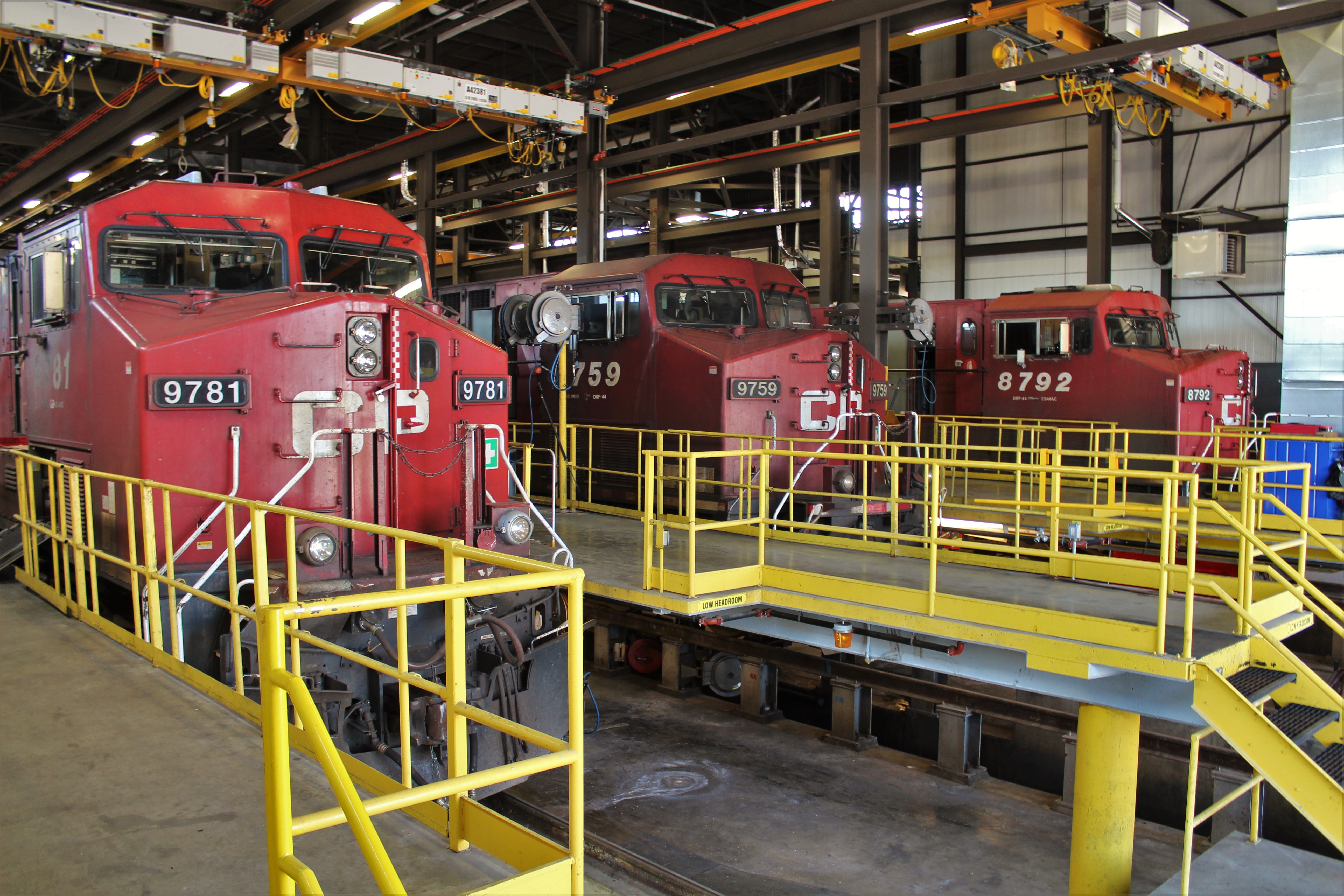 Railpictures.ca - Paul Santos Photo: 3 units lined up for shop repairs/maintenance. The AC4400′s ...