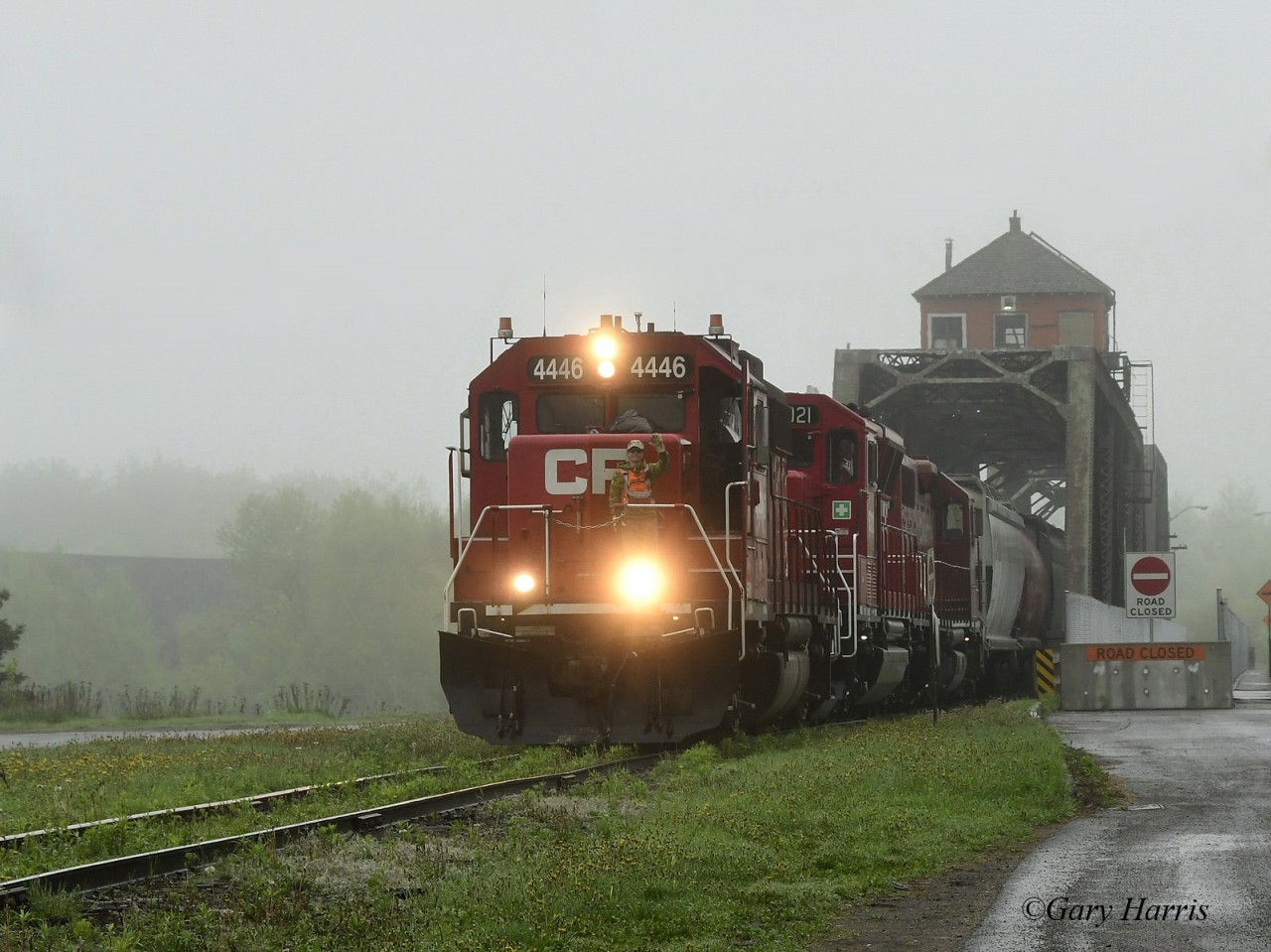 Railpictures.ca - Gary Harris Photo: CP-6:30 Roust, CP-4446 returning from the mission with ...