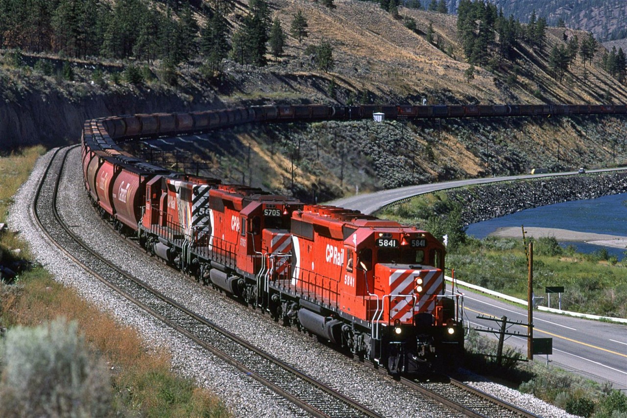 Railpictures.ca - Steve Young Photo: Eastbound empty grain train coming into Spences Bridge ...