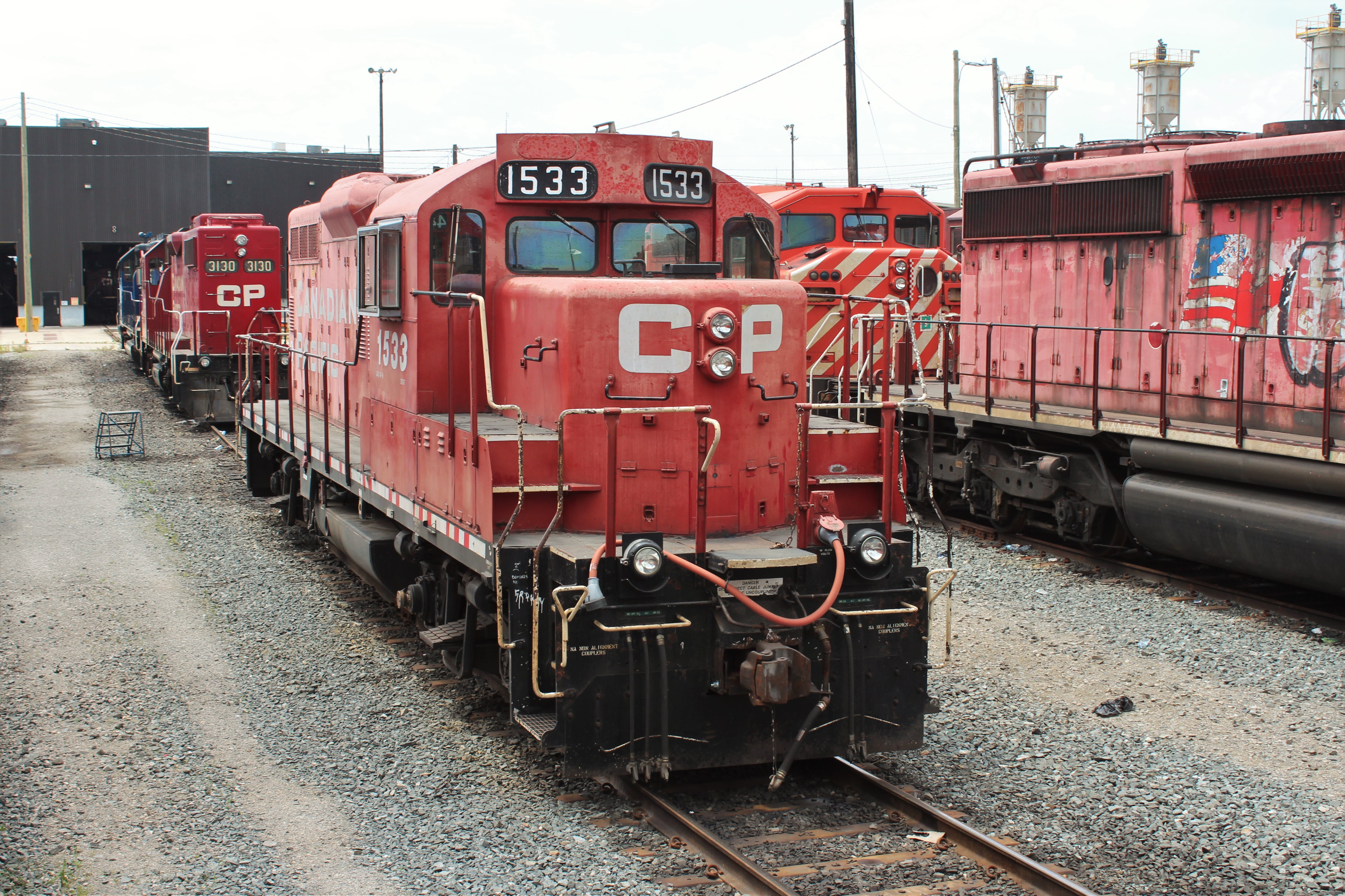 Railpictures.ca - Paul Santos Photo: A surprise visitor at Agincourt in the form of GP9u 1533 ...