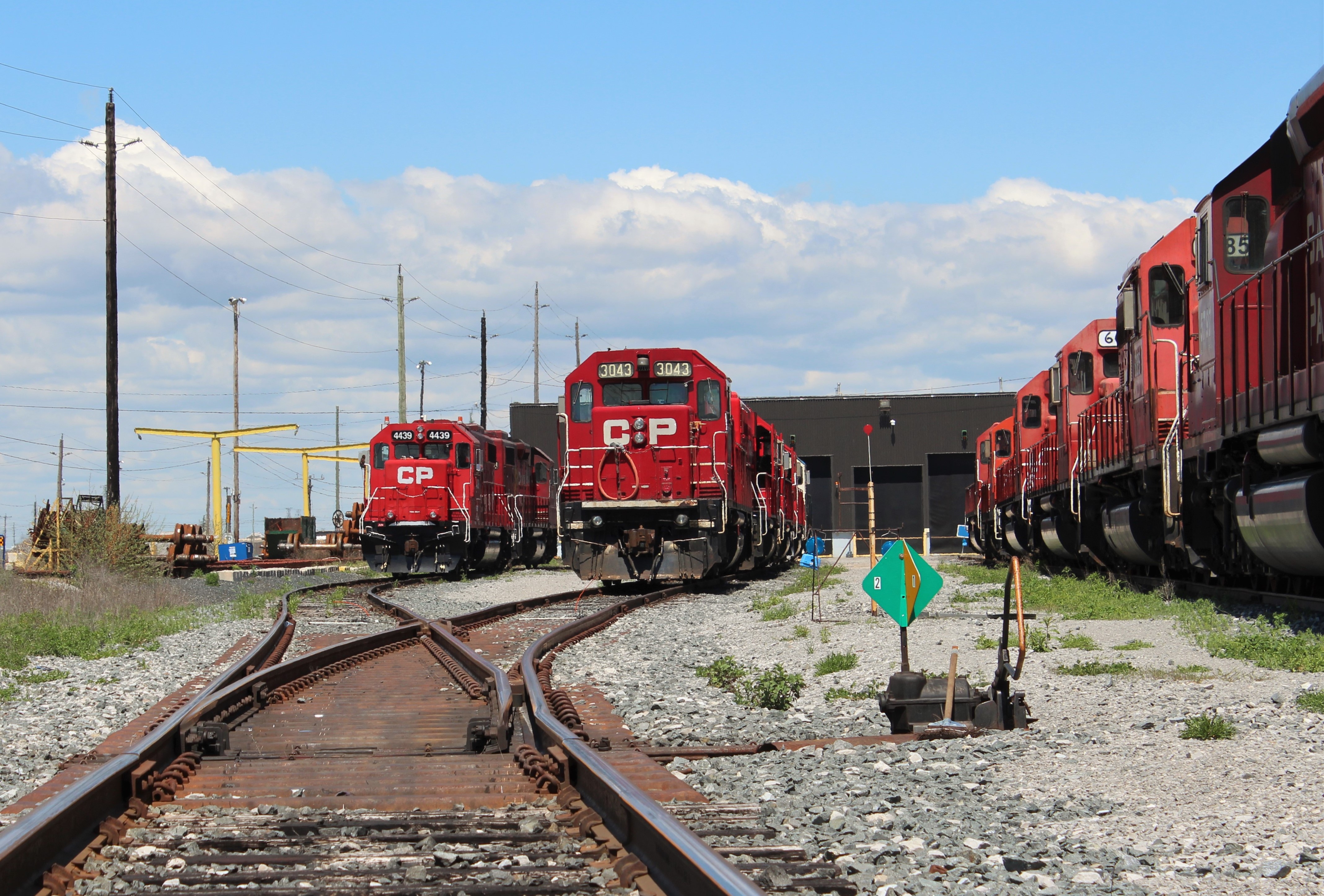 Railpictures.ca - Paul Santos Photo: Tracks 1 & 2 west of plant #2 at Agincourt Yard are ...