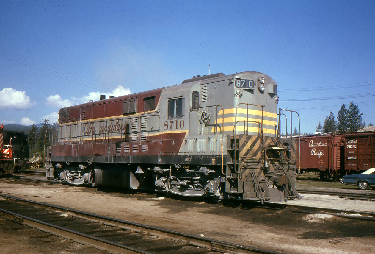 Railpictures.ca - Bruce Chapman Photo: This photo of CP H-16-44 8710, by Bruce Chapman shows ...