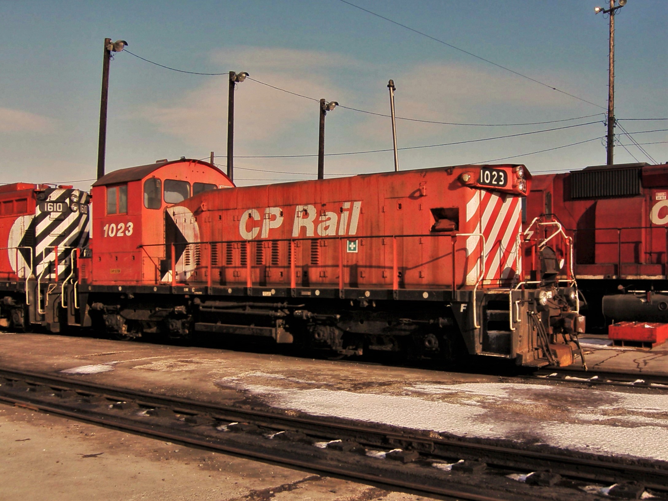 Railpictures.ca - Paul Santos Photo: Daughter slug SW1200RS sits at the old fueling station at ...