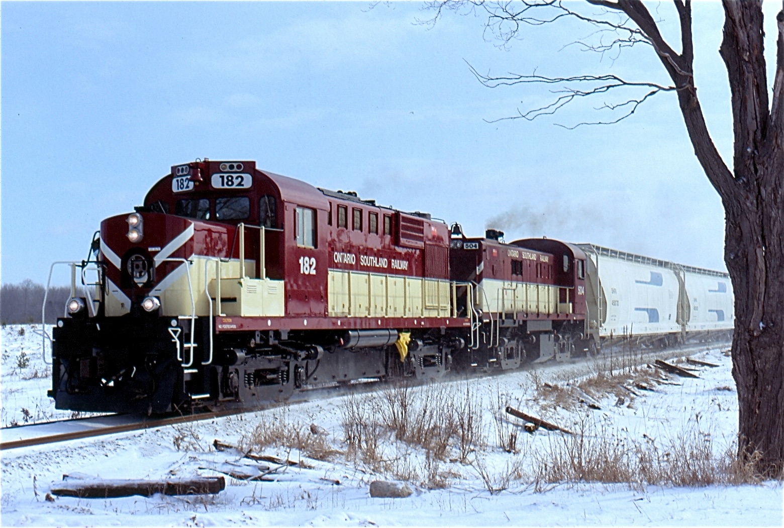 Railpictures.ca - Marcus W Stevens Photo: In early 2006 OSR 182 was the freshest looking unit on ...