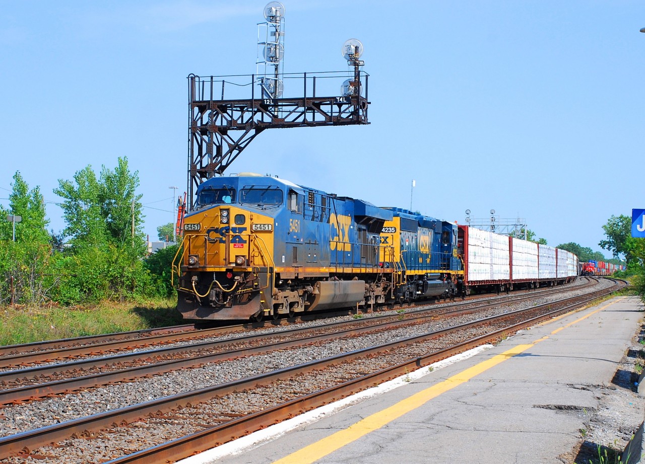 Railpictures.ca - Jean-Pierre Brossard Photo: CSX 5451 a ES-40 dc leading follow of CSX-4235 SD ...