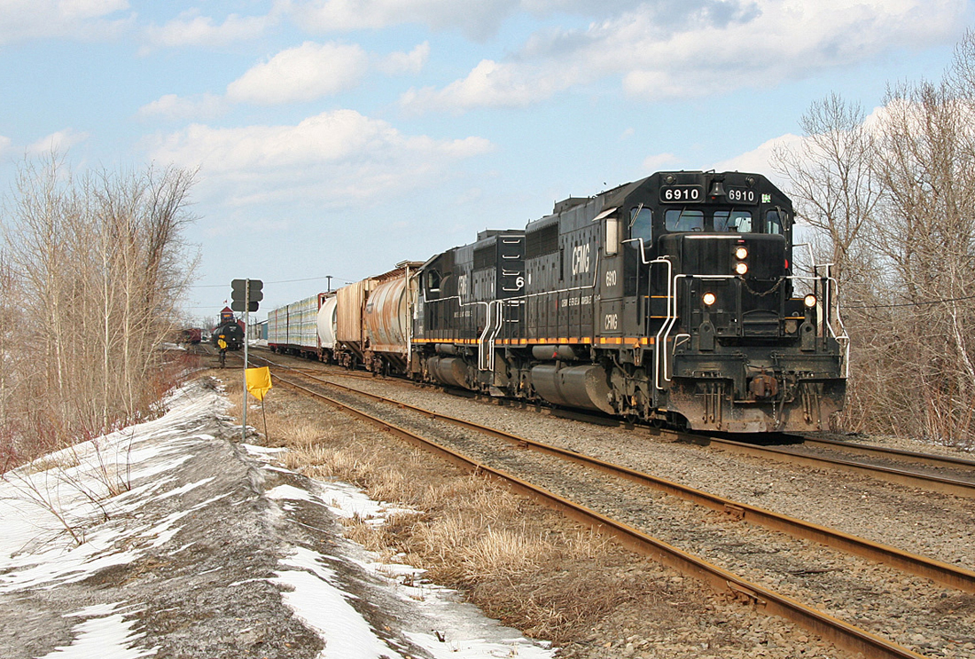 Railpictures.ca - Roger Lalonde Photo: CFMG – Chemin de Fer de la Matapédia et du Golf ...