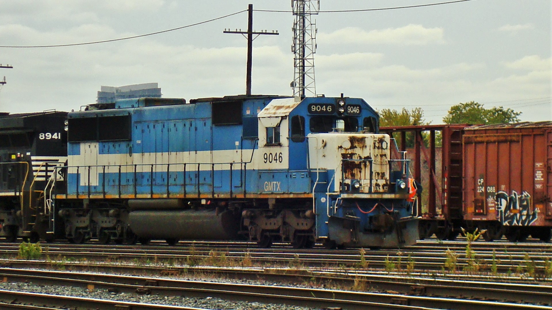 Railpictures.ca - Paul Santos Photo: Former EMDX 9046 SD60 switches cars at Agincourt, it is now ...