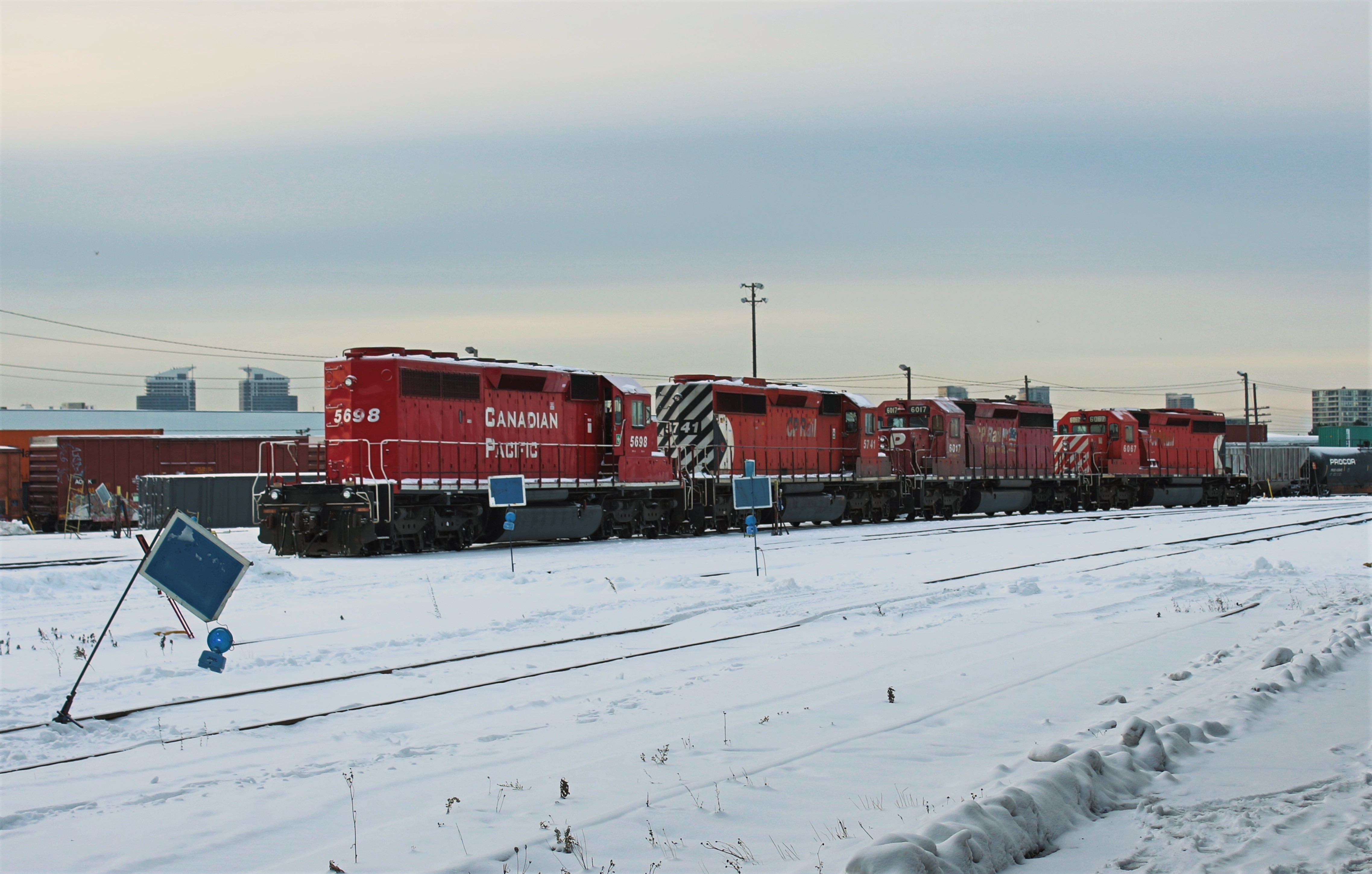 Railpictures.ca - Paul Santos Photo: Still lettered Canadian Pacific on this day 5698 sits at ...