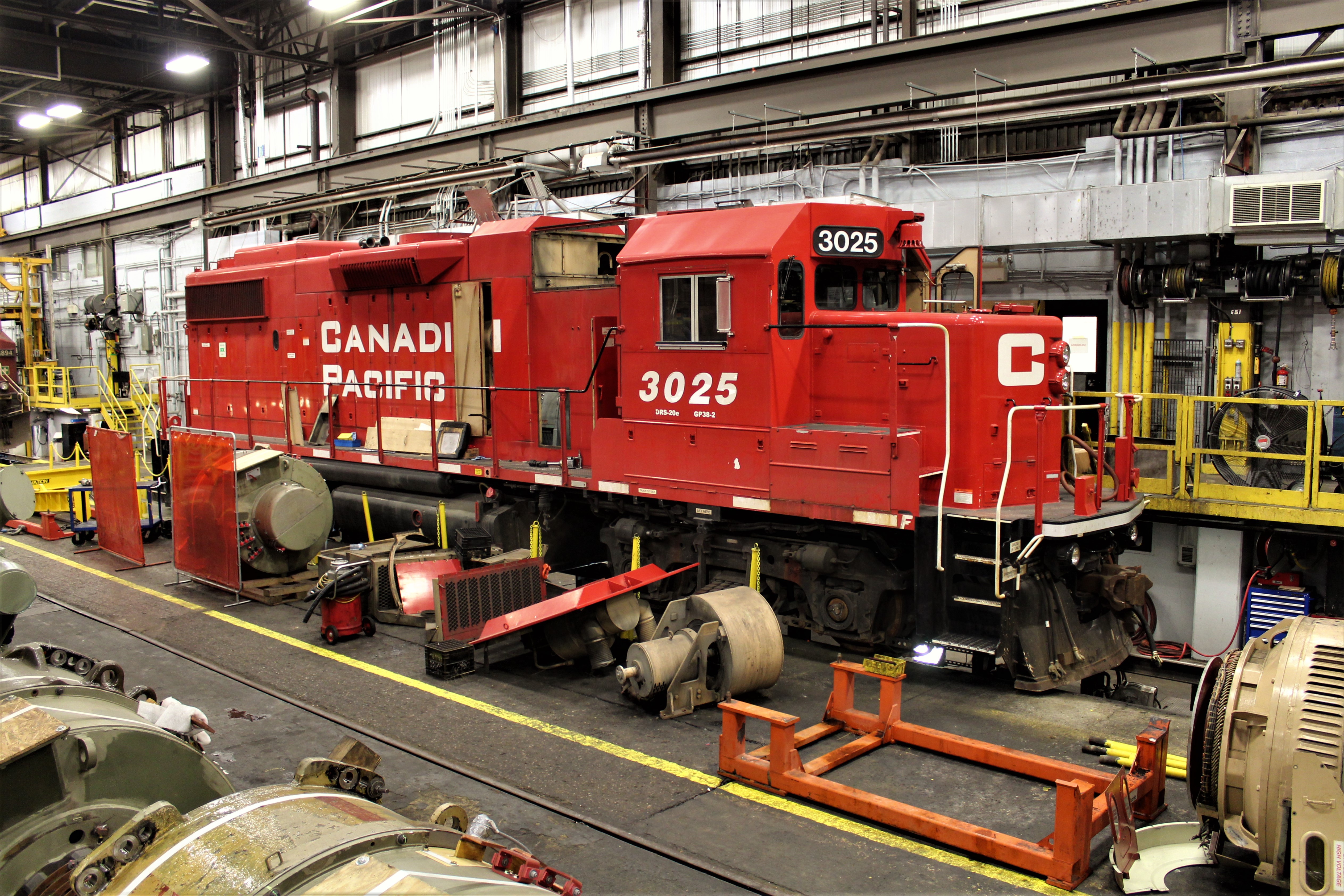 Railpictures.ca - Paul Santos Photo: This GP38-2 is seen in the process of having it’s main ...