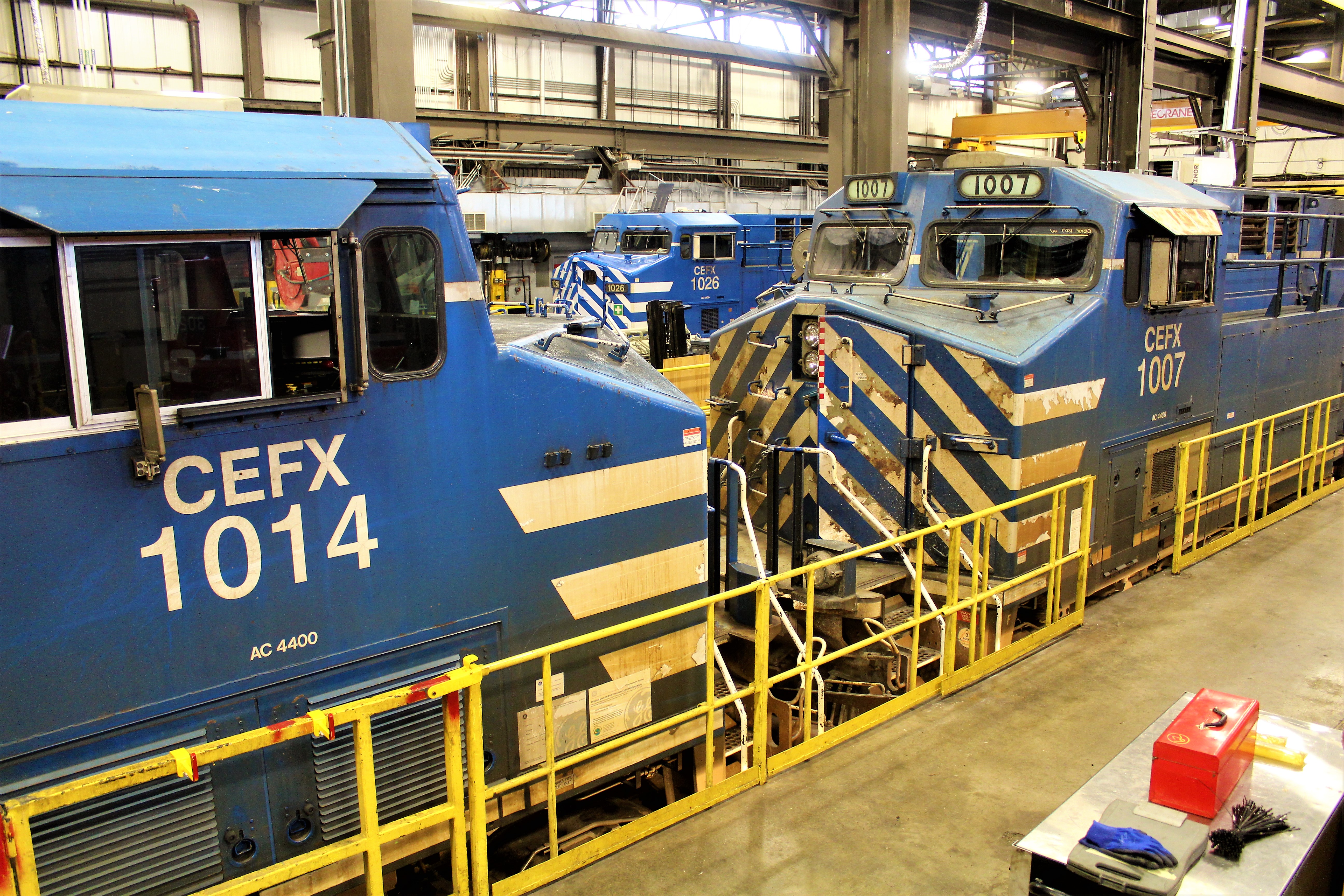 Railpictures.ca - Paul Santos Photo: CEFX AC4400′s 1007 & 1014 in for their end of lease ...