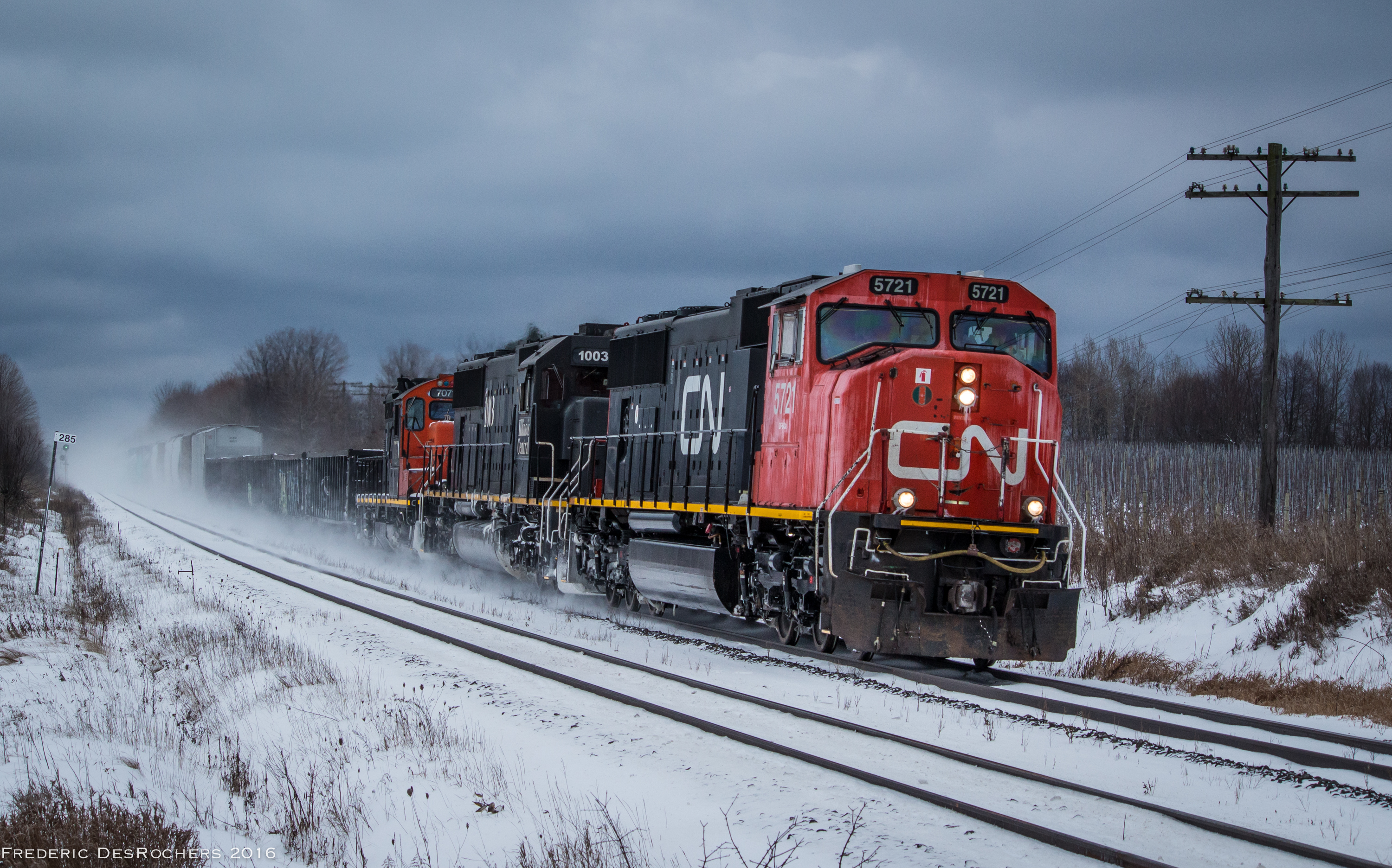 Railpictures.ca - Frederic DesRochers Photo: CN 309 barrels downhill through the West end of ...