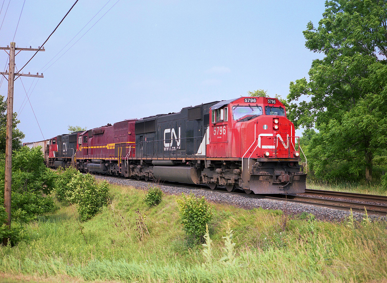 Railpictures.ca - A.W.Mooney Photo: Sandwiched between these CN SD75s is Duluth, Missabe & Iron ...