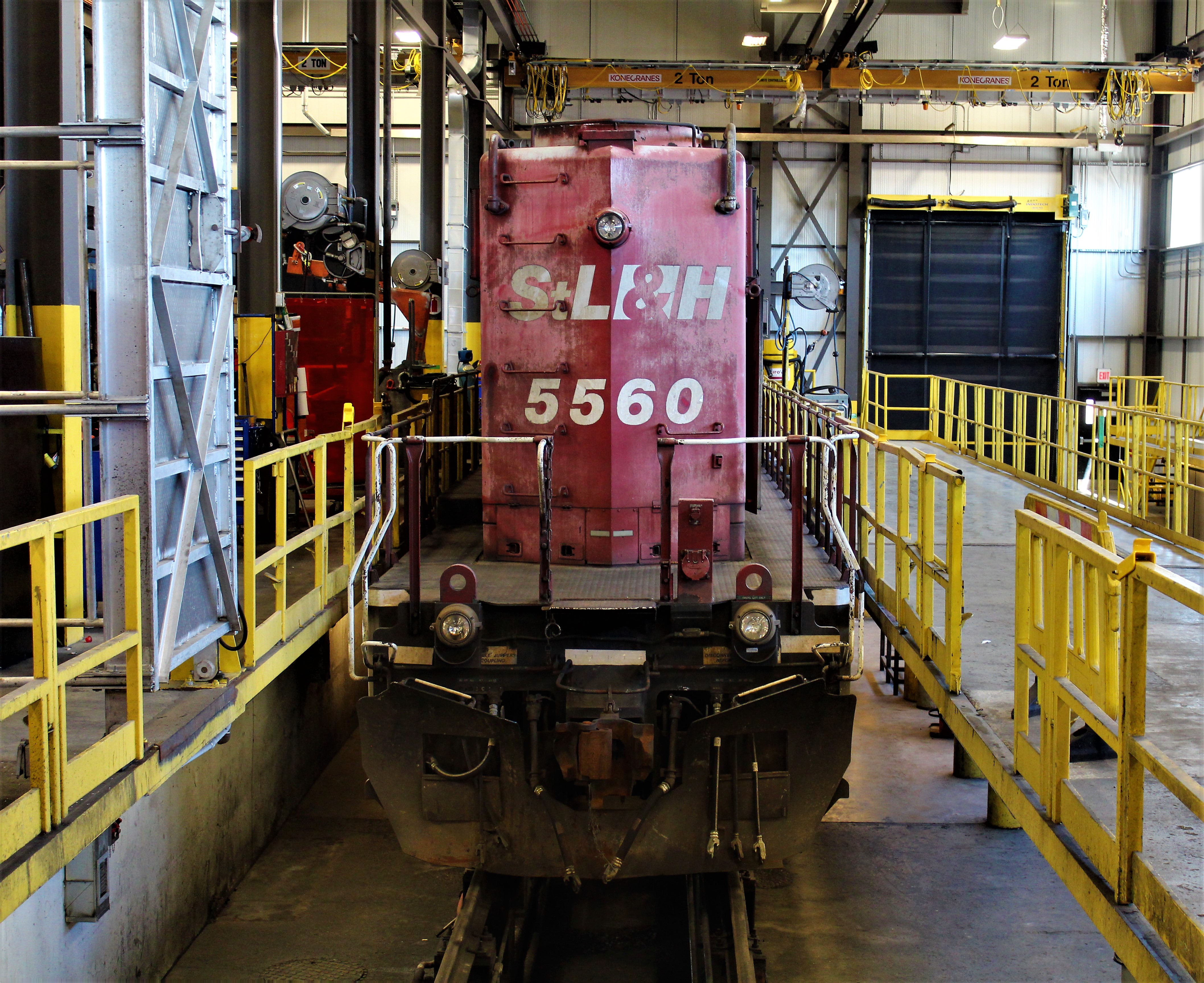 Railpictures.ca - Paul Santos Photo: Rear view of now scrapped STL&H SD40-2 5560 as it waited in ...
