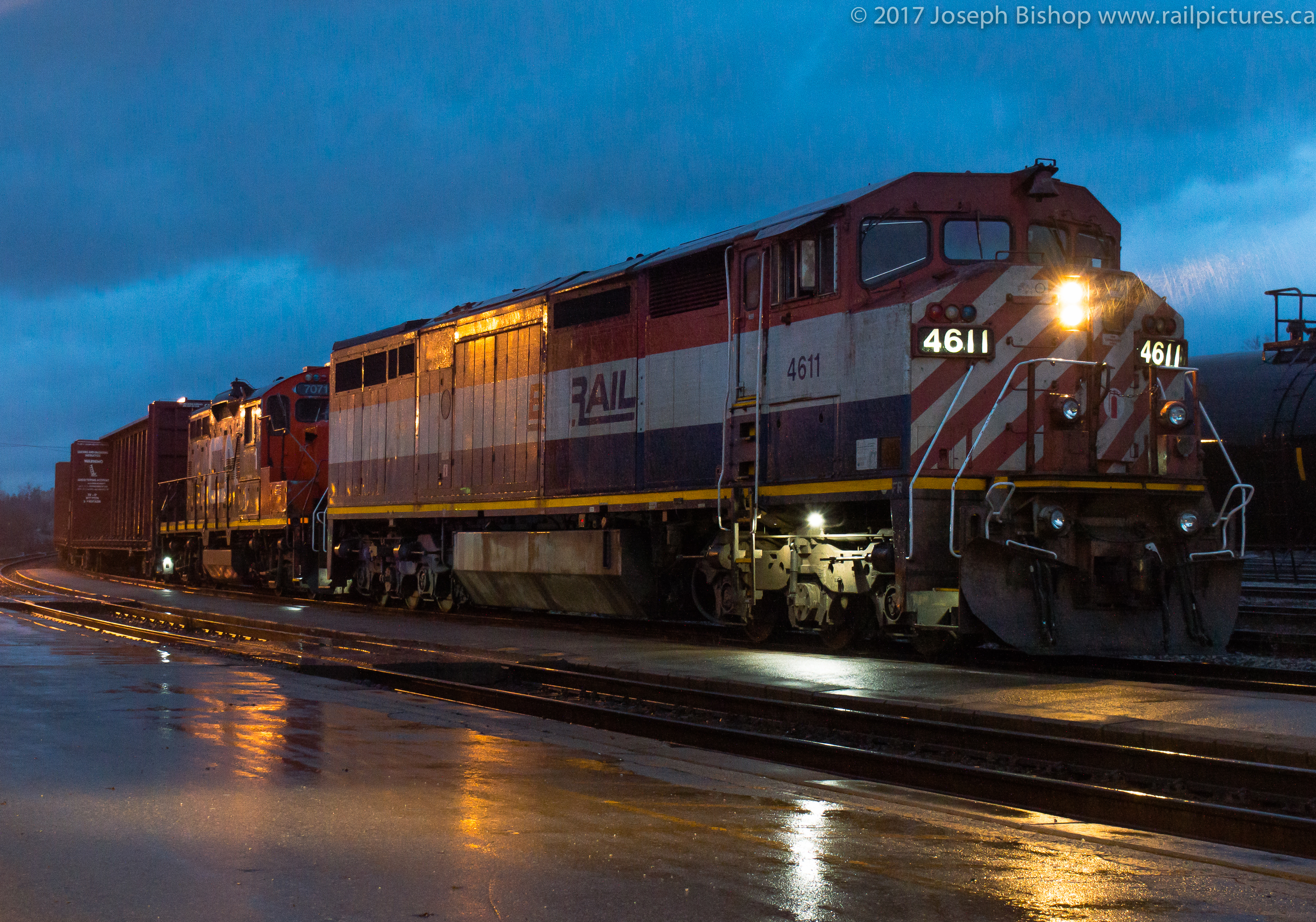 Railpictures.ca - Joseph Bishop Photo: CN L534 is back on their train after lifting CN 7071 and ...