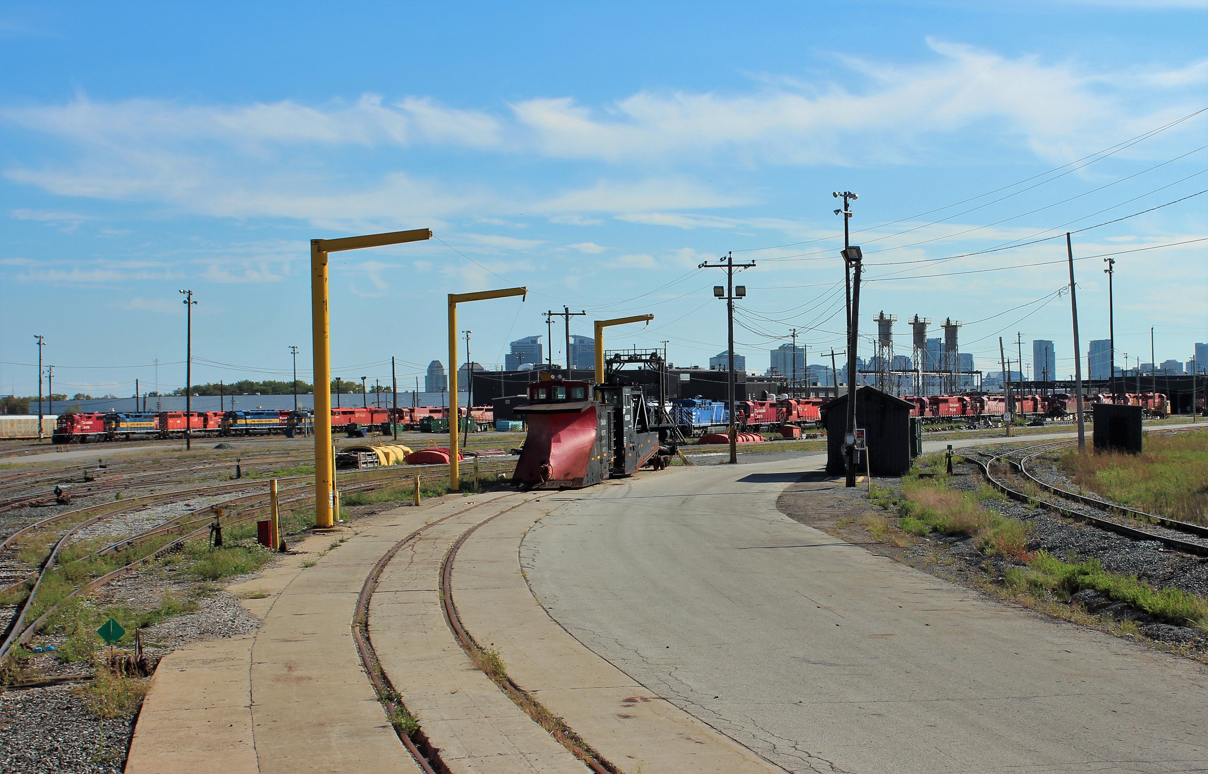 Railpictures.ca - Paul Santos Photo: Looking west towards the Diesel Shop at the very centre of ...