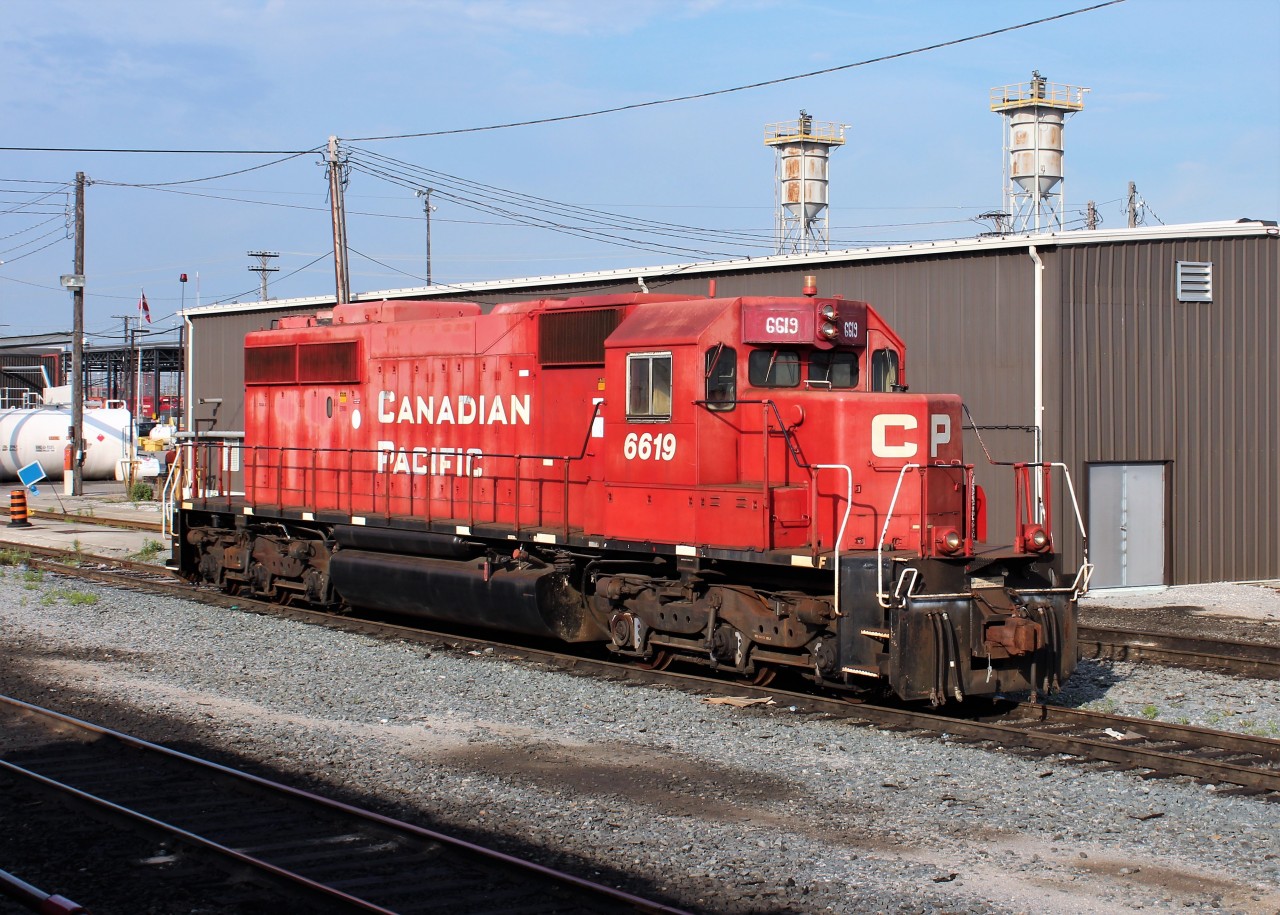 Railpictures.ca - Paul Santos Photo: An ex SOO LINE non-dynamic brake equipped SD40-2 that ...