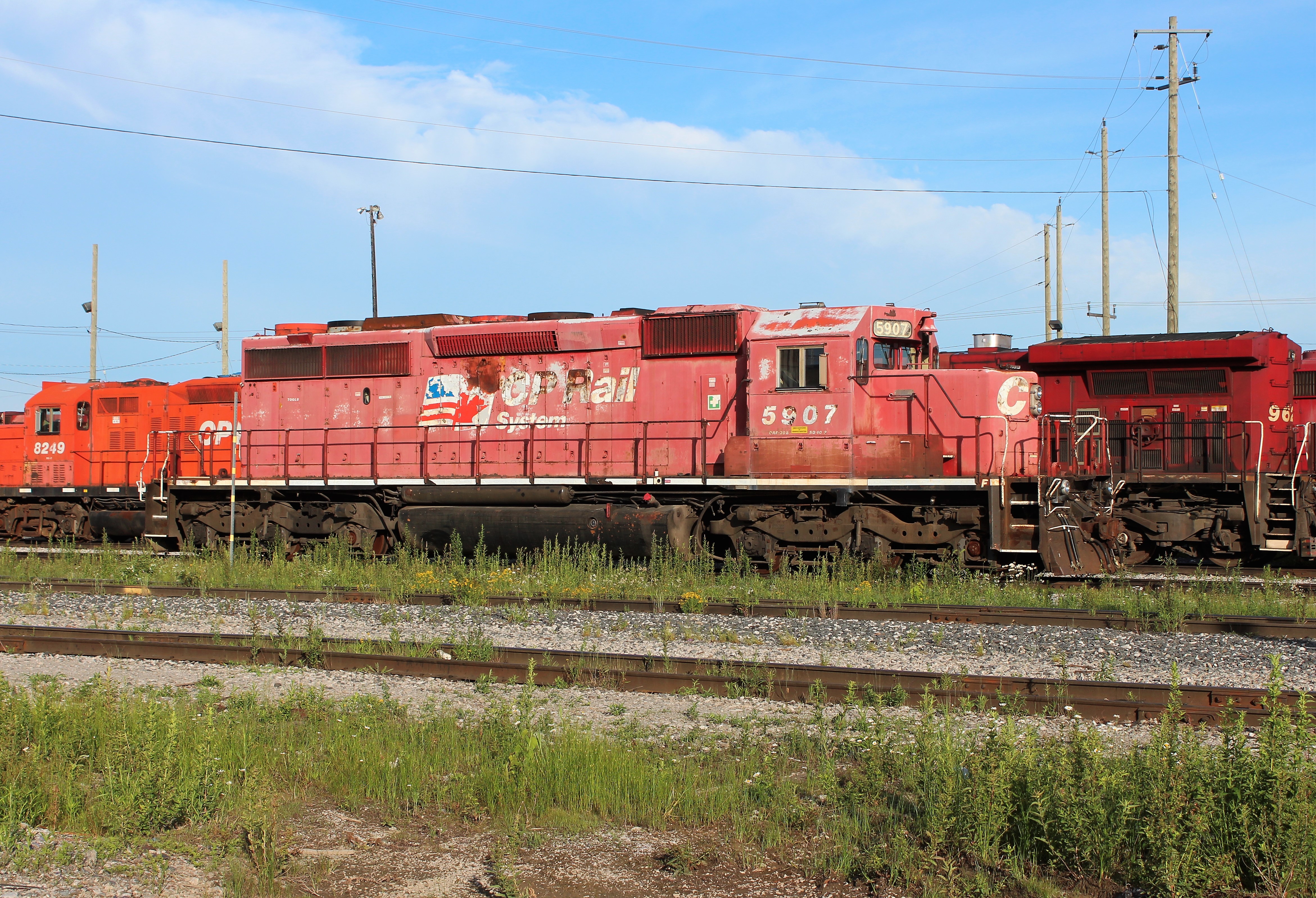 Railpictures.ca - Paul Santos Photo: Now with most of the SD’s gone from the yard and the ...