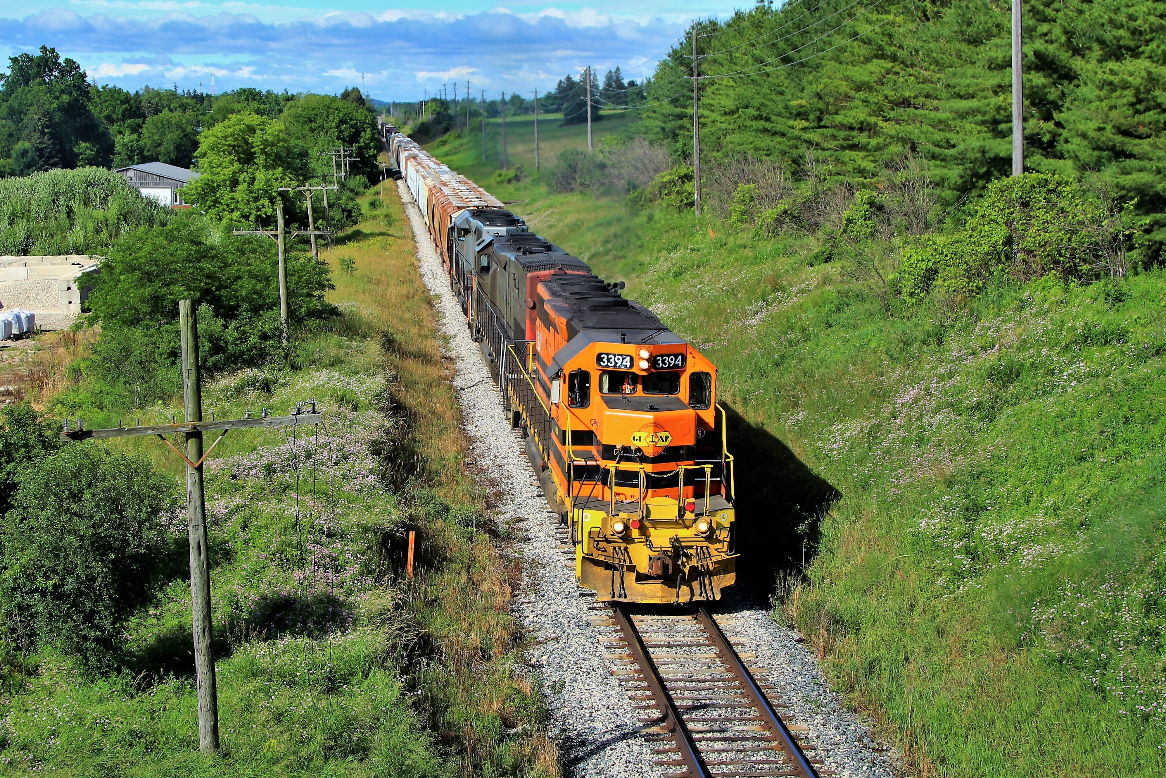 Railpictures.ca - BPurdy Photo: GEXR 3394 leads GEXR 3054 and QGRY 6908 out of Guelph and under ...