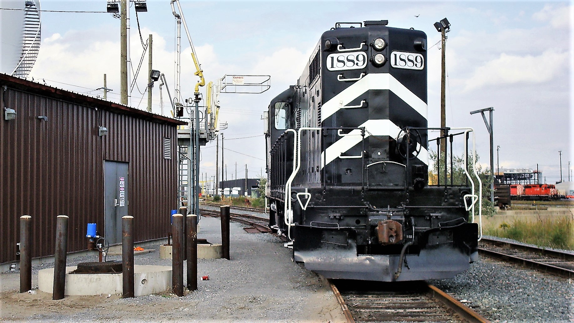 Railpictures.ca - Paul Santos Photo: Parked by the fuel transfer station is Black River ...