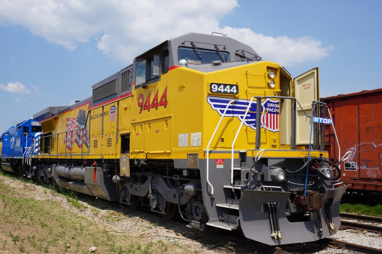 Railpictures.ca - Brian Bui Photo: UP 9444 sits in the row of power stored at OSR’s shop ...