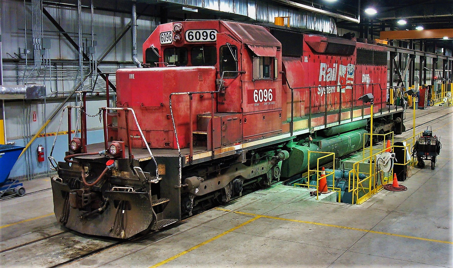 Railpictures.ca - Paul Santos Photo: Dakota Minnesota & Eastern 6096 an ex SOO LINE and CP SD40 ...