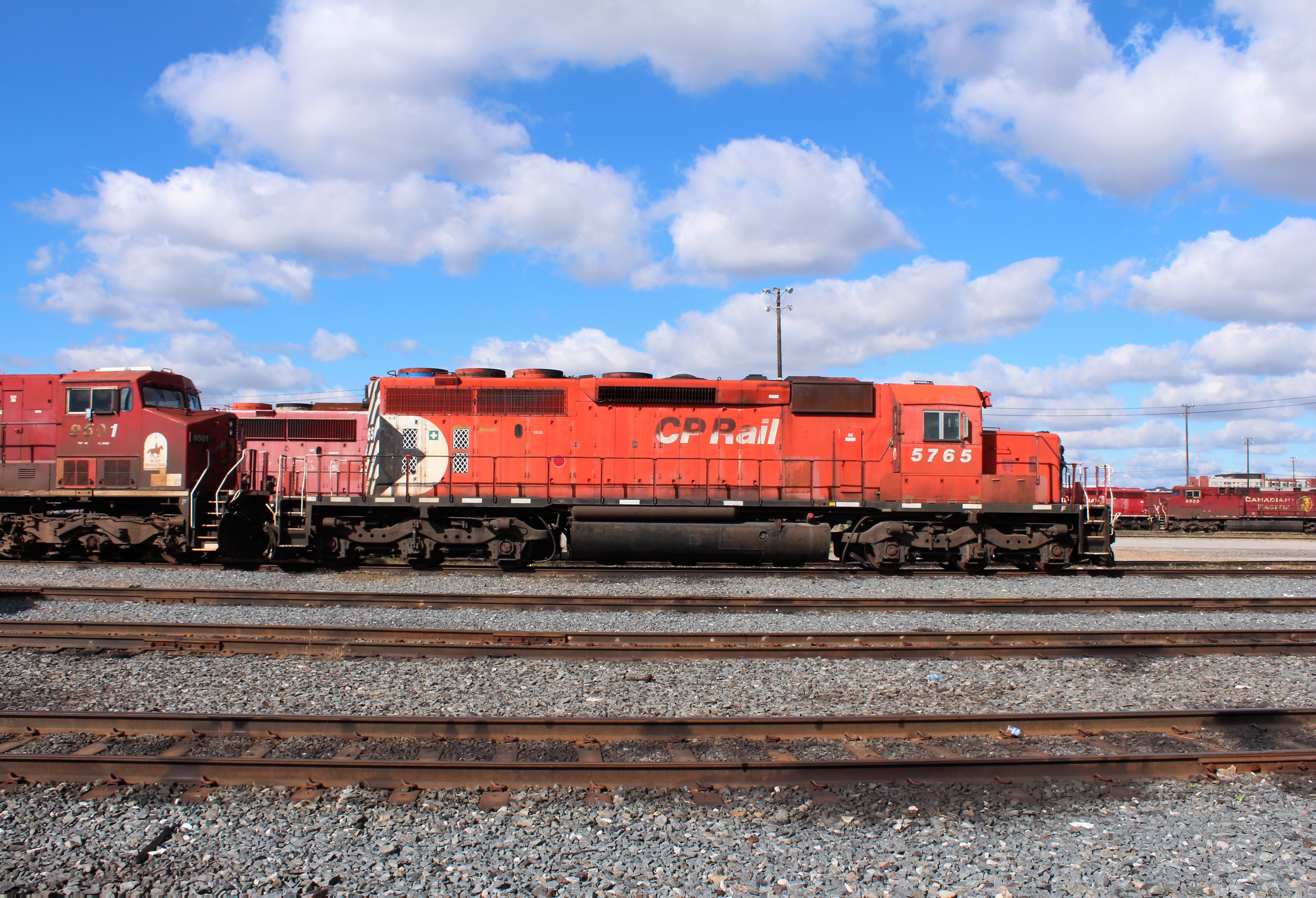 Railpictures.ca - Paul Santos Photo: A snow plow service ready SD40-2 with blanked out inertial ...